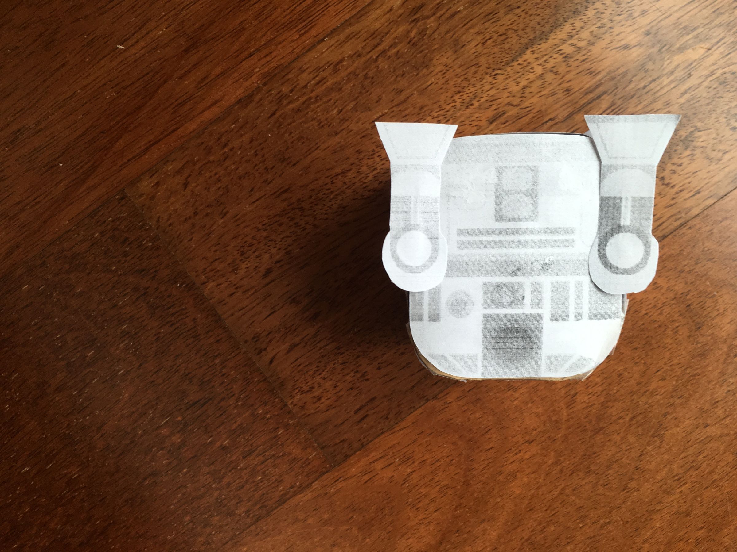 Cute DIY Cardboard R2-D2 : 7 Steps - Instructables