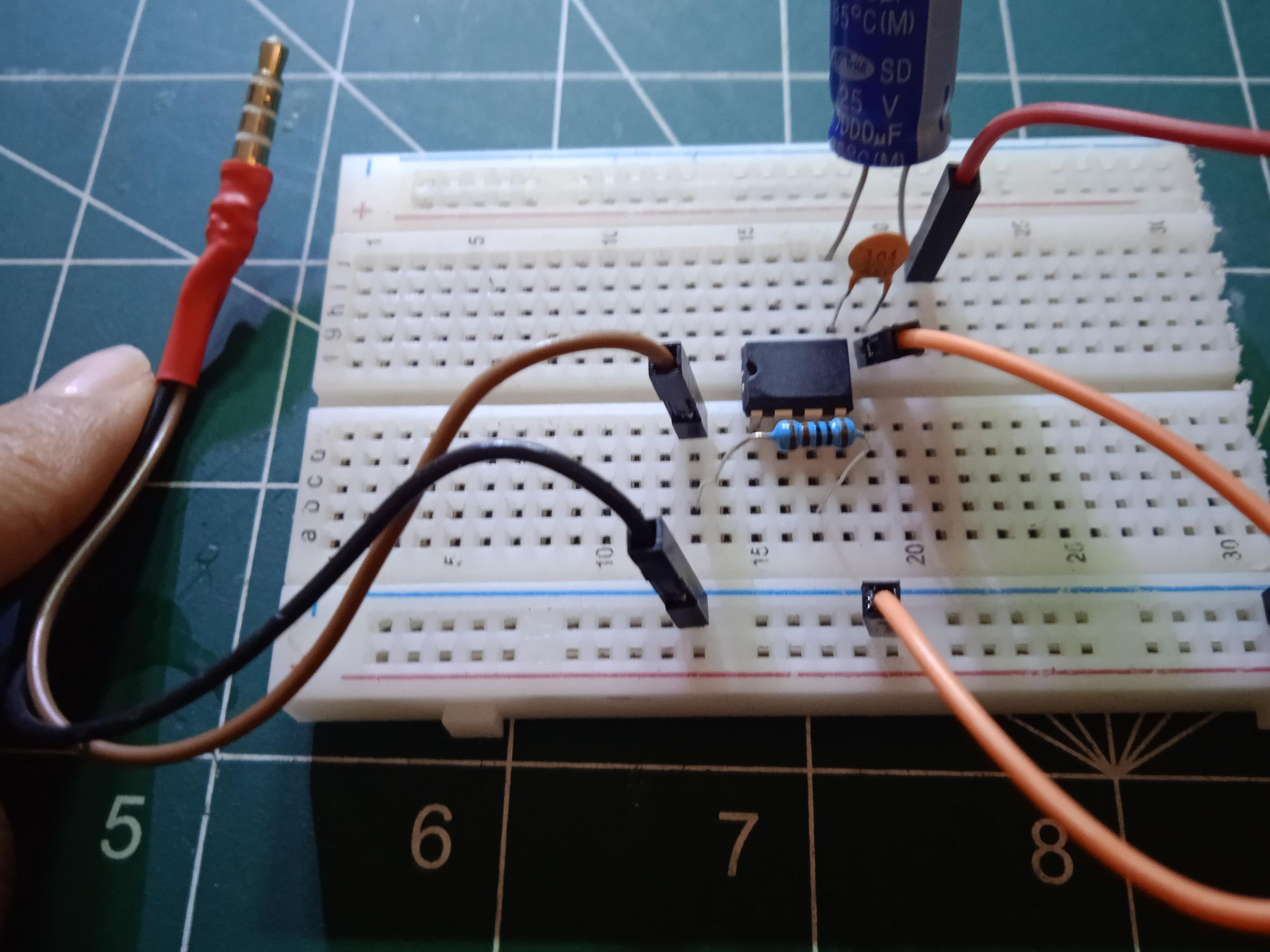 LM386 Ic Audio Amplifier : 9 Steps (with Pictures) - Instructables