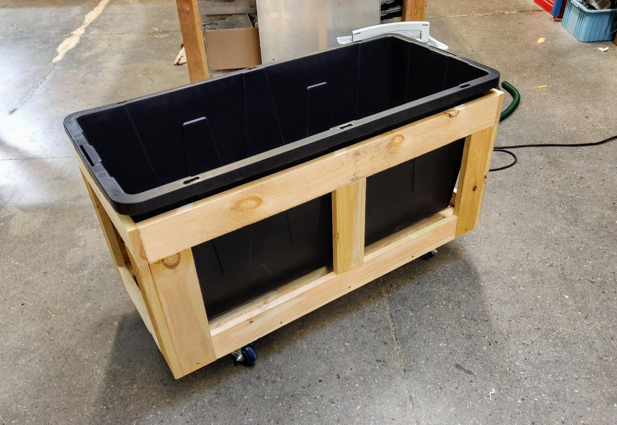 A Compact, Mobile Garden Planter : 6 Steps (with Pictures) - Instructables