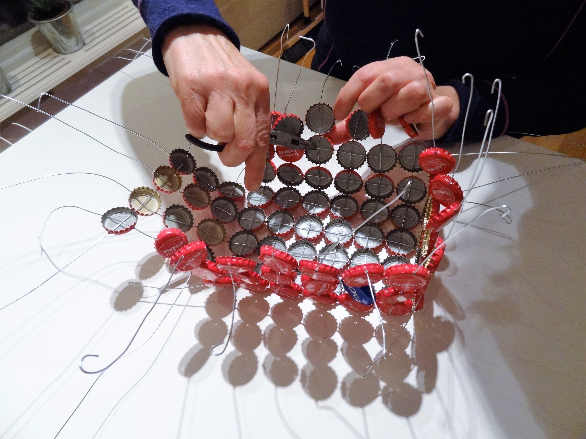 Make a Bottle Cap Bag : 11 Steps (with Pictures) - Instructables