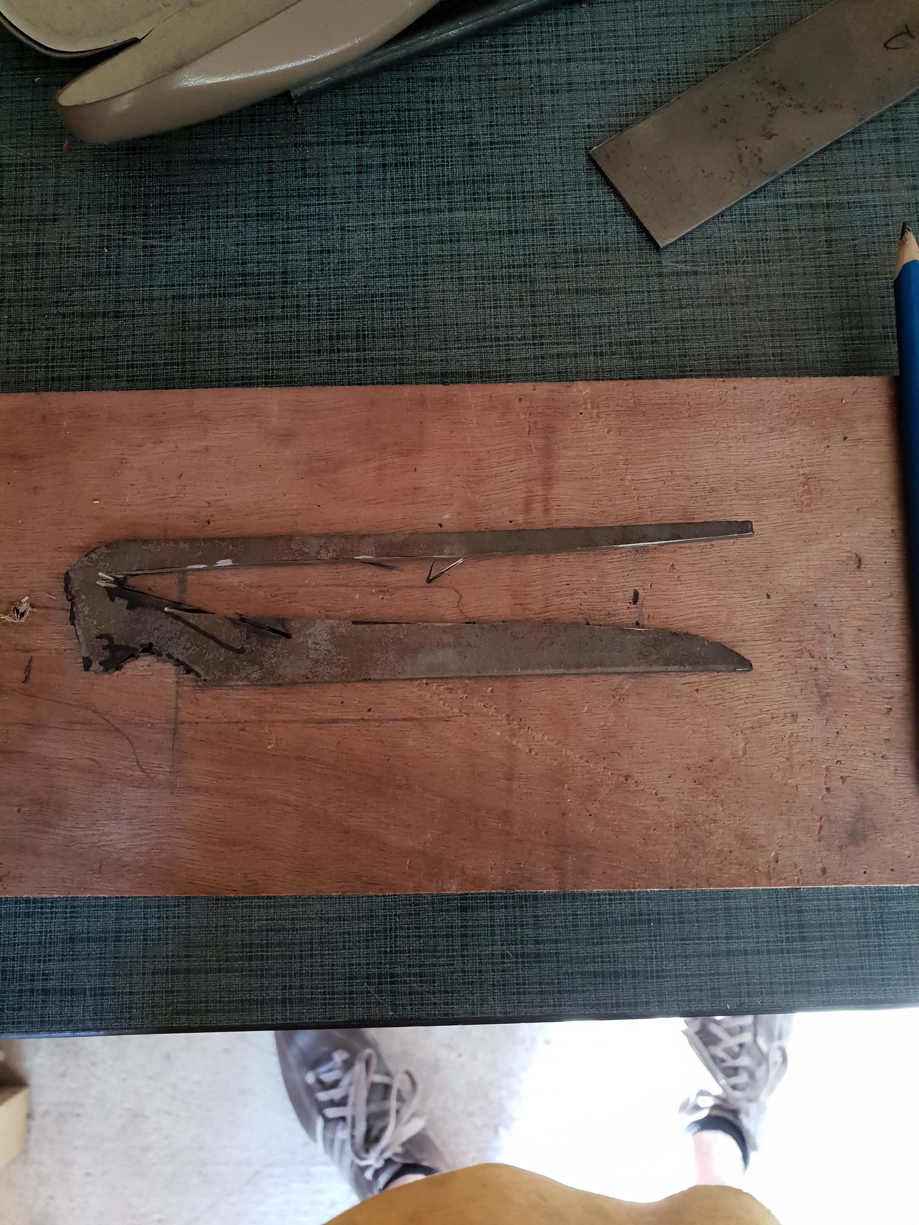 How to Make a Pair of Scissors : 15 Steps (with Pictures) - Instructables