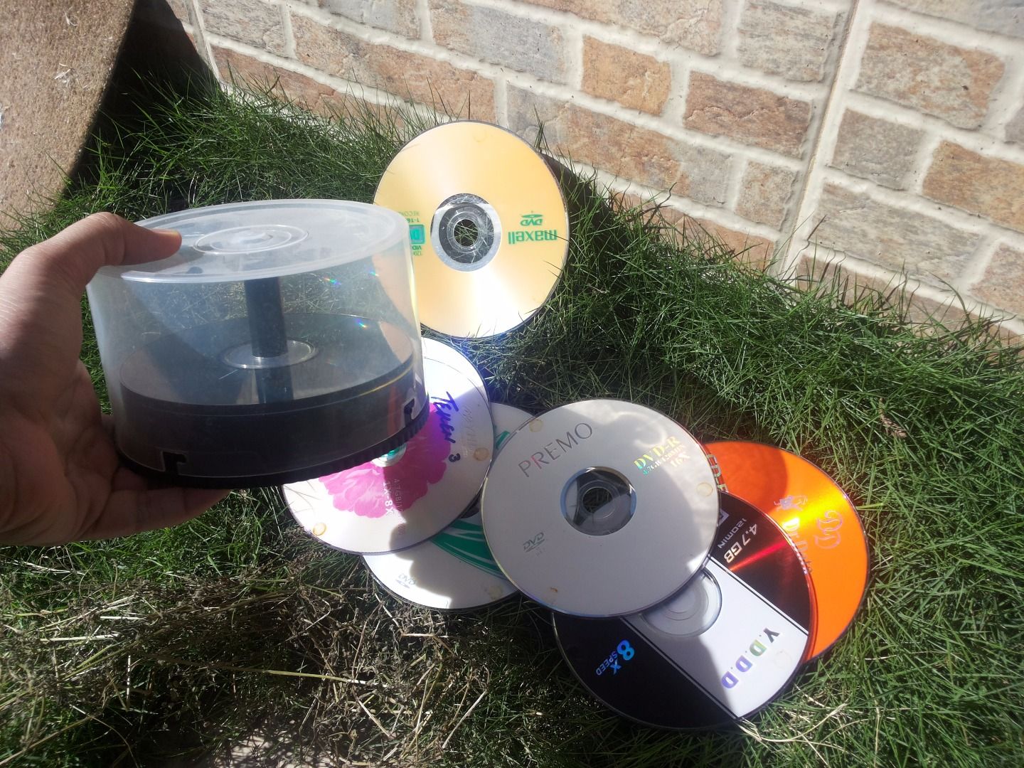 Make Circular Cd Invitations : 11 Steps - Instructables