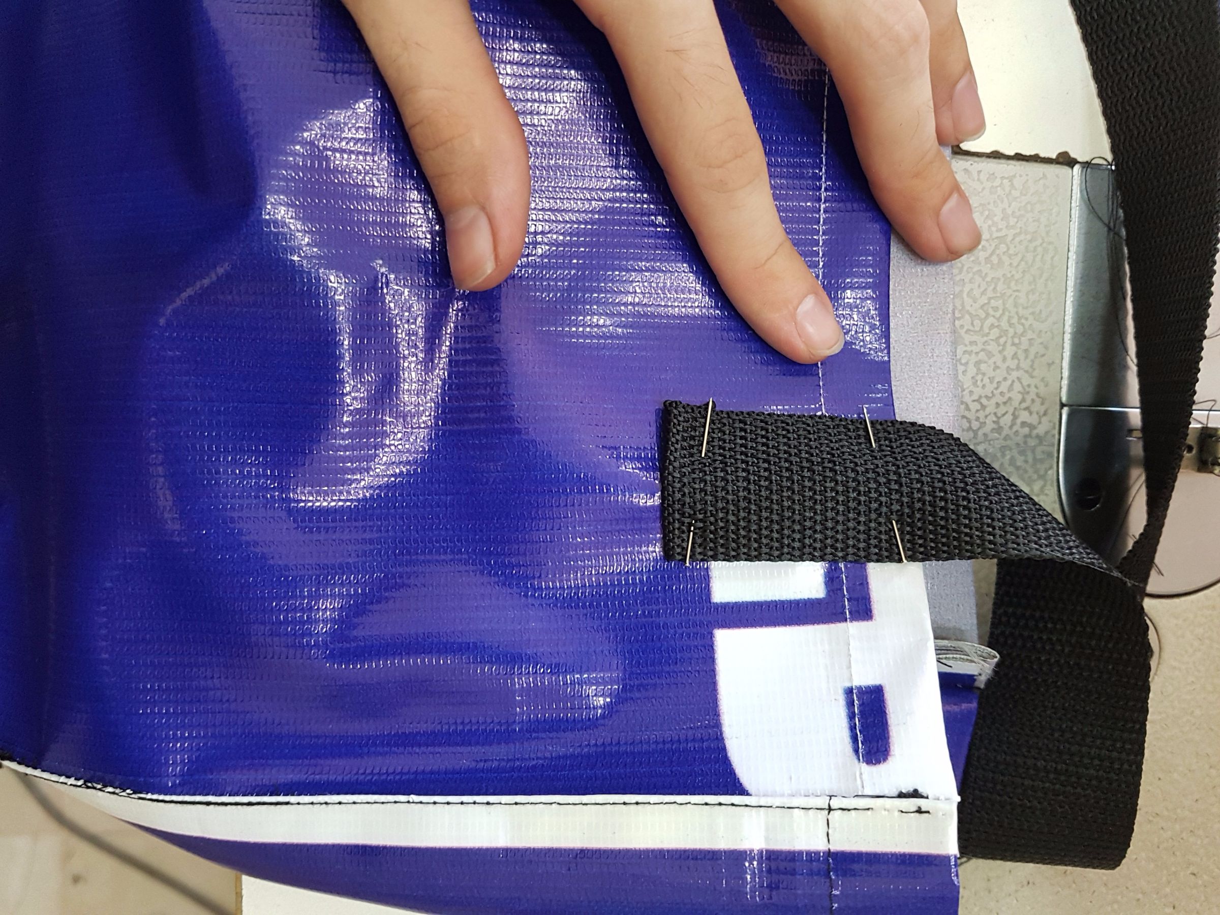 Upcycled Banner Tote Bag : 13 Steps (with Pictures) - Instructables