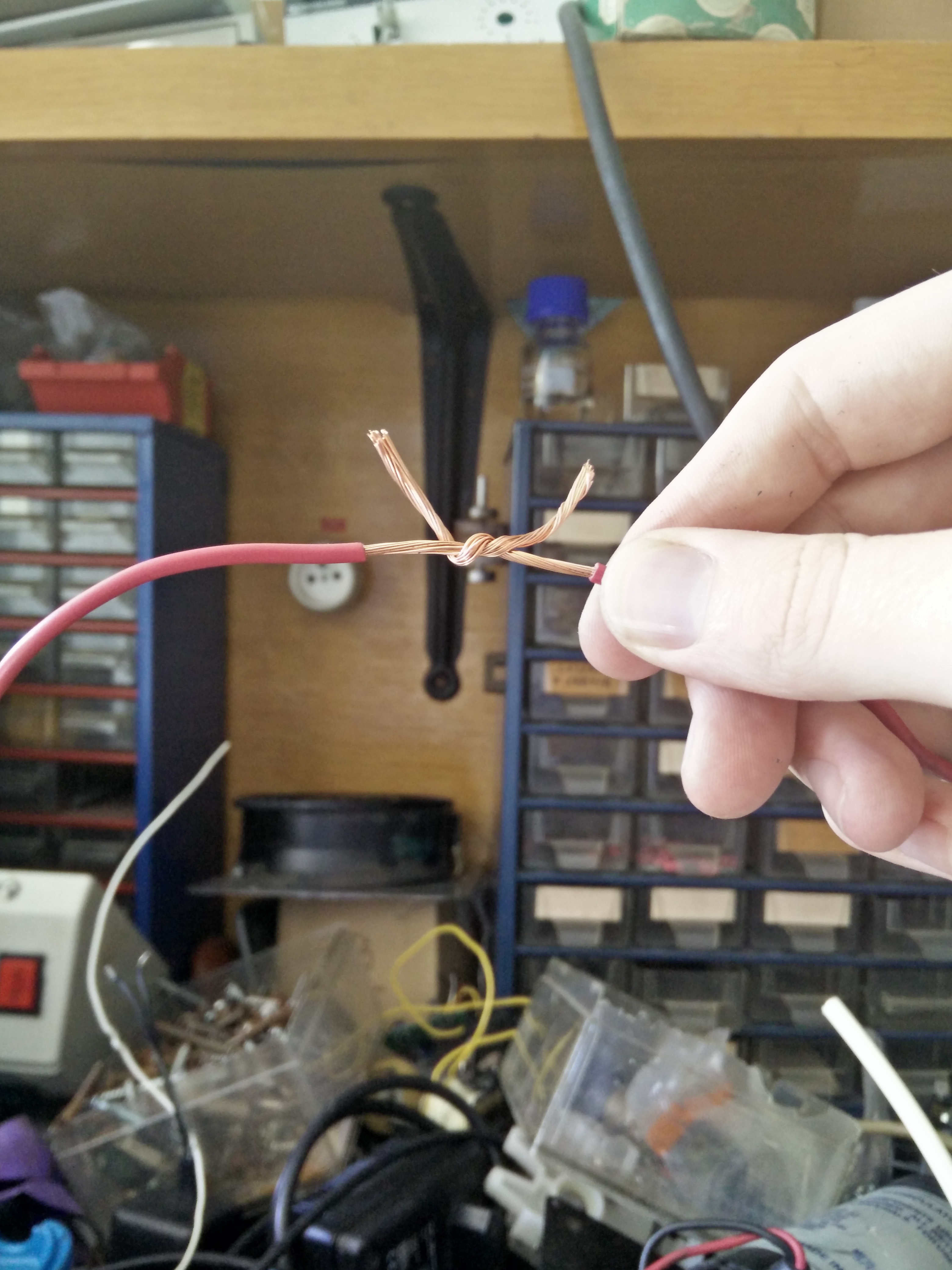 How to Do a Western Union Splice (with Pictures) - Instructables