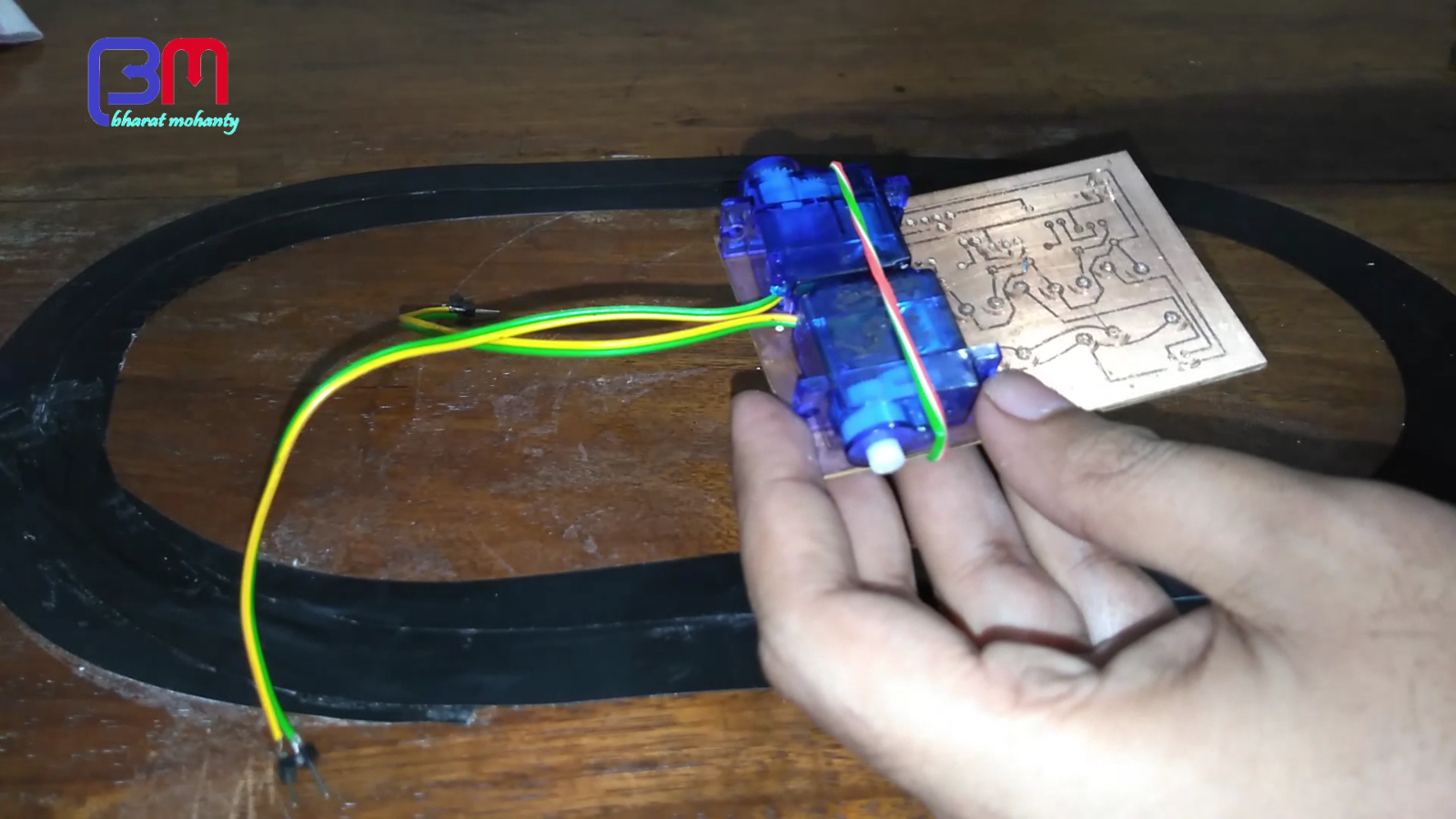 ONE SENSOR LINE FOLLOWING ROBOT : 5 Steps - Instructables