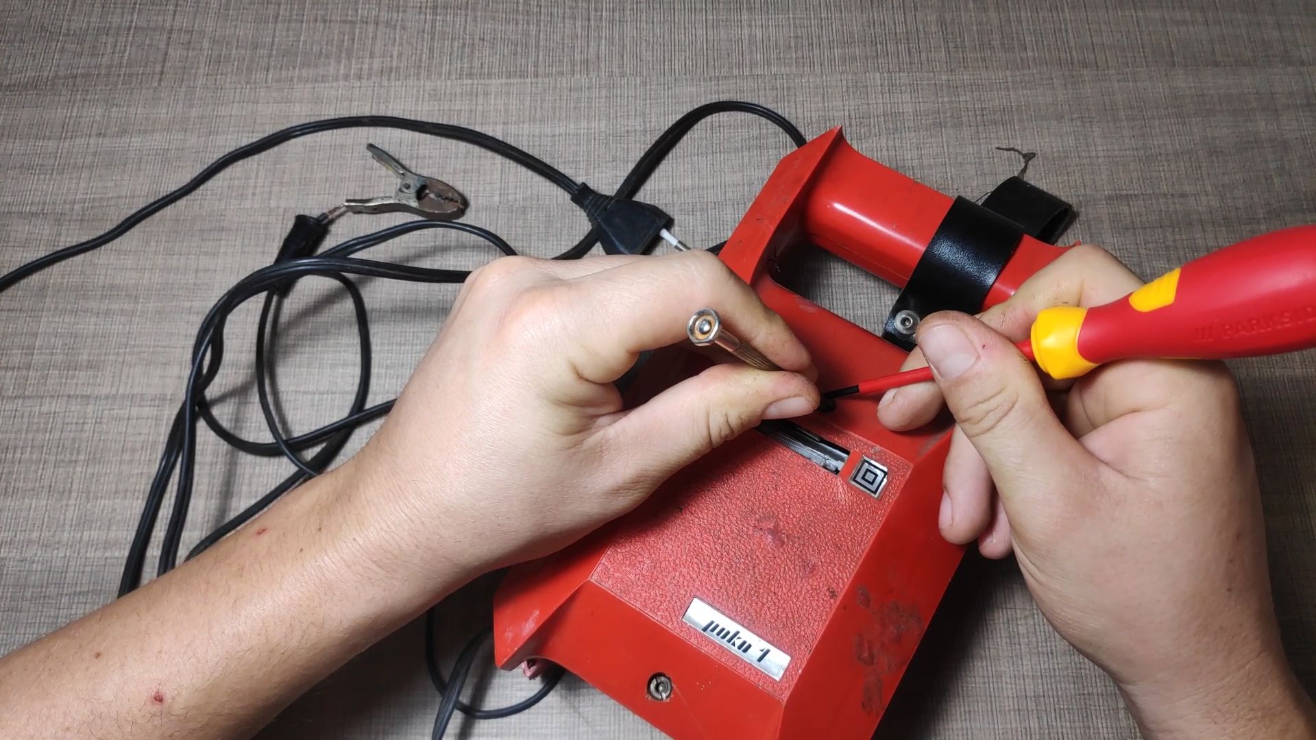 Car Battery Charger Repair : 8 Steps (with Pictures) - Instructables