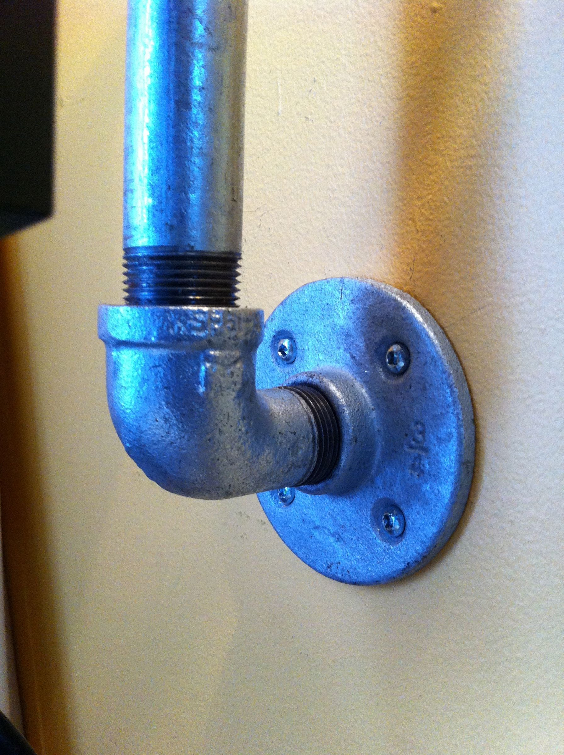 Standing Desk From Plumbing Pipe? How's That Possible? - Instructables