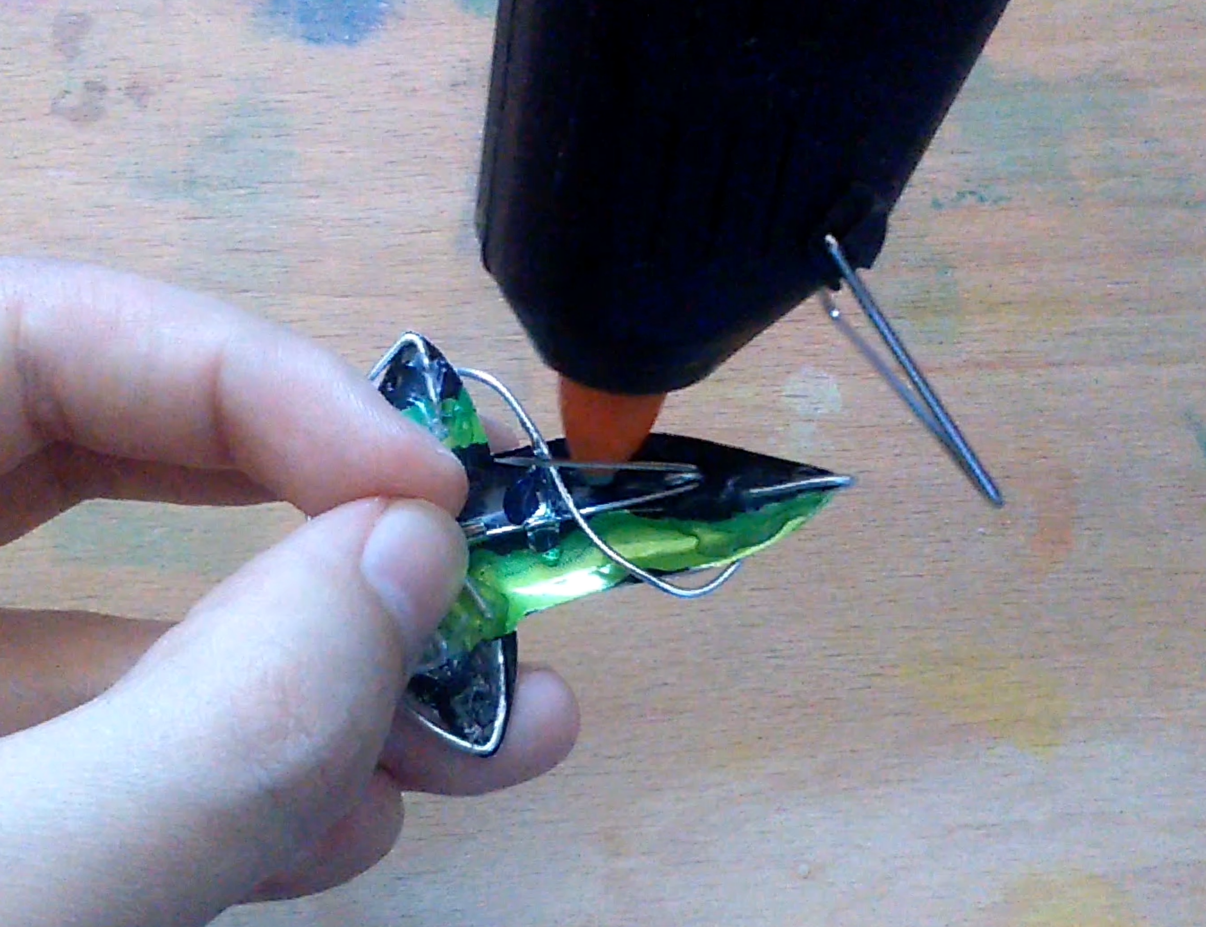 DIY Leaf Brooch From a Soda Can : 12 Steps (with Pictures) - Instructables