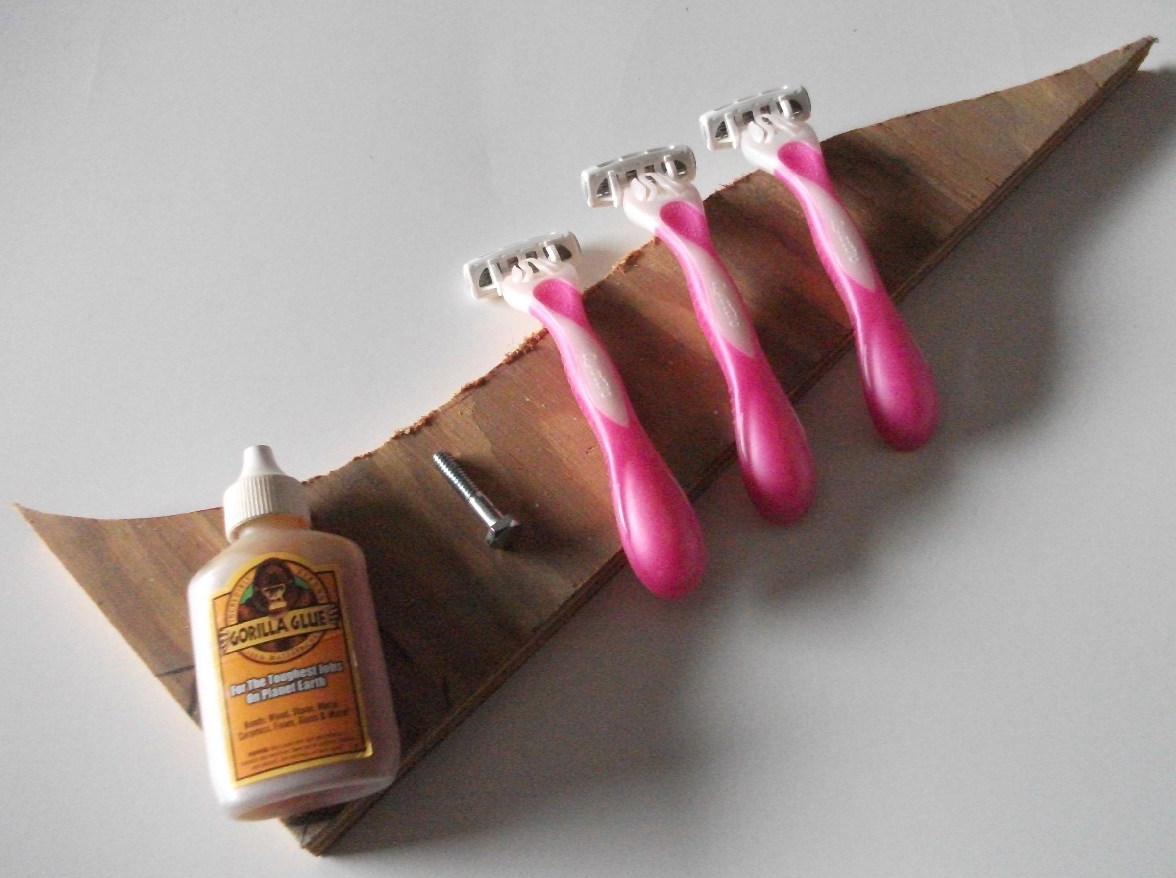 Very Cool Mini Disposable Razor Tri-pod for Your Camera! : 3 Steps ...