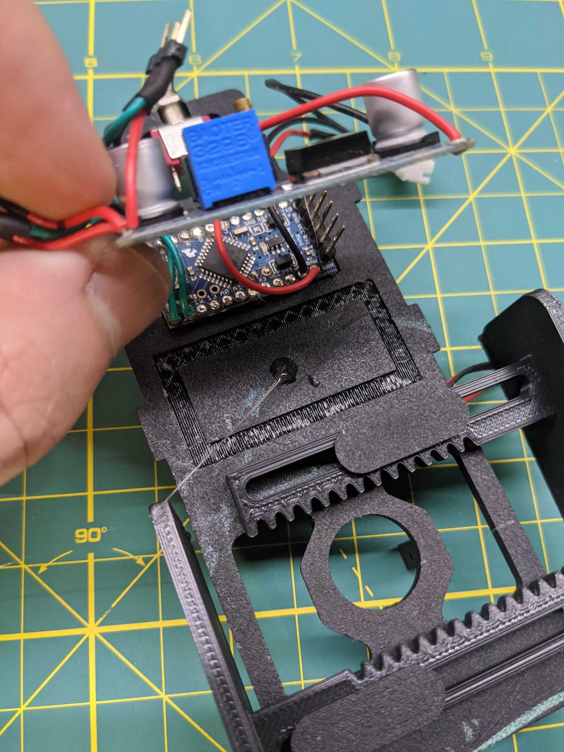 Itsy Bitsy: an Untethered Climbing Robot : 5 Steps (with Pictures) - Instructables