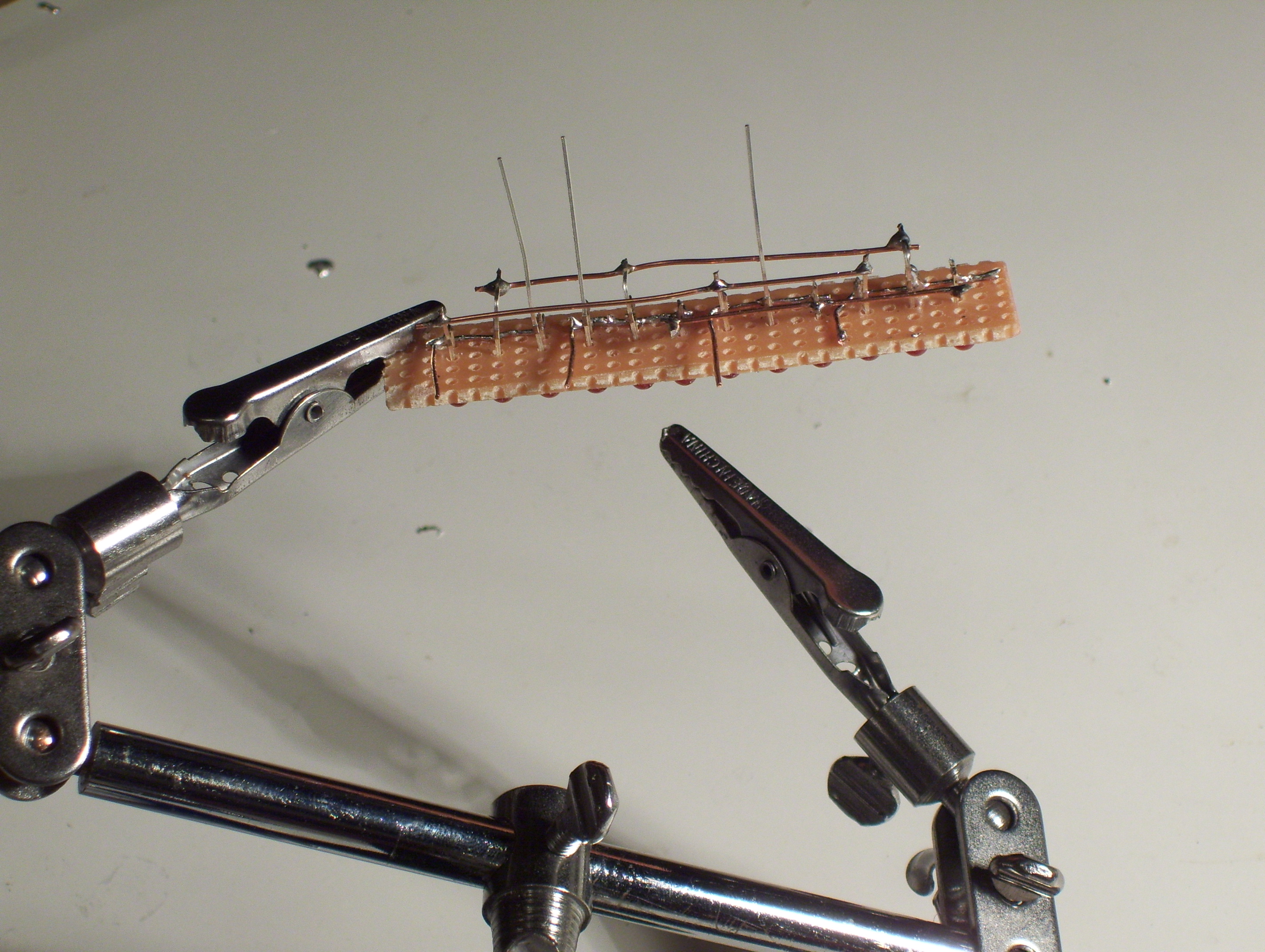 Charlieplexed Row of LED Lights, for the Arduino : 9 Steps (with Pictures) - Instructables