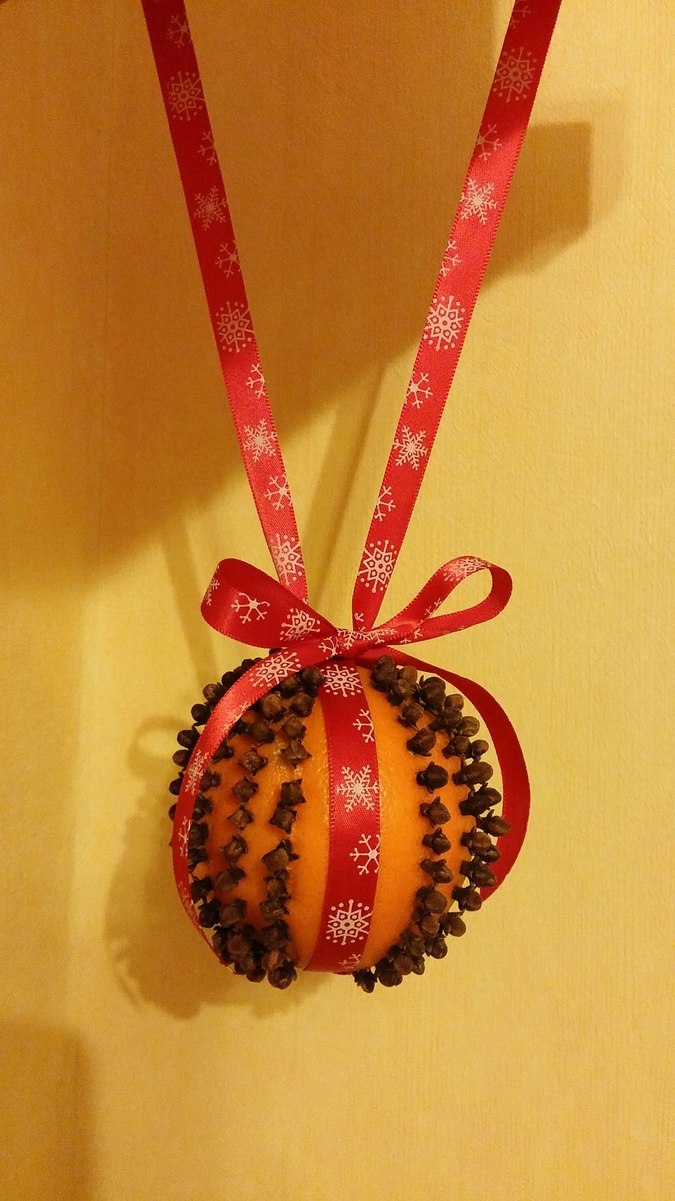 Pomander Ball Christmas Gift : 5 Steps (with Pictures) - Instructables