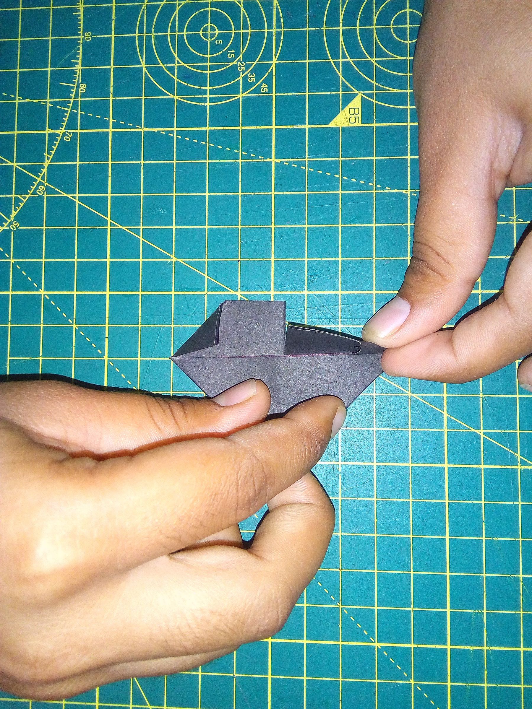 Origami Key Chain : 9 Steps (with Pictures) - Instructables