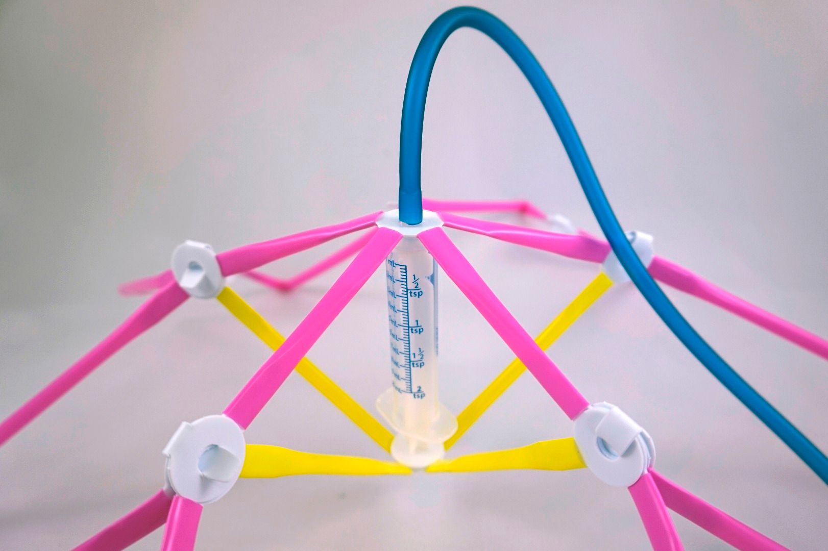 Strawbees Hydraulic Flower : 5 Steps (with Pictures) - Instructables