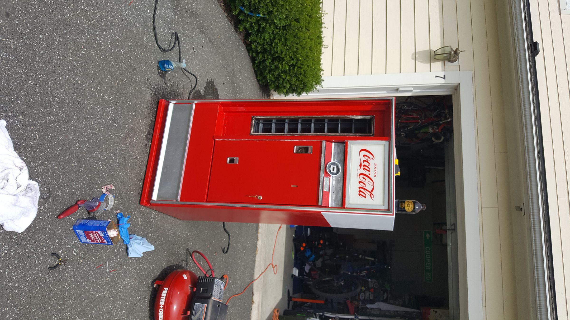 Restoring a 1960's Coke Machine! : 9 Steps (with Pictures) - Instructables