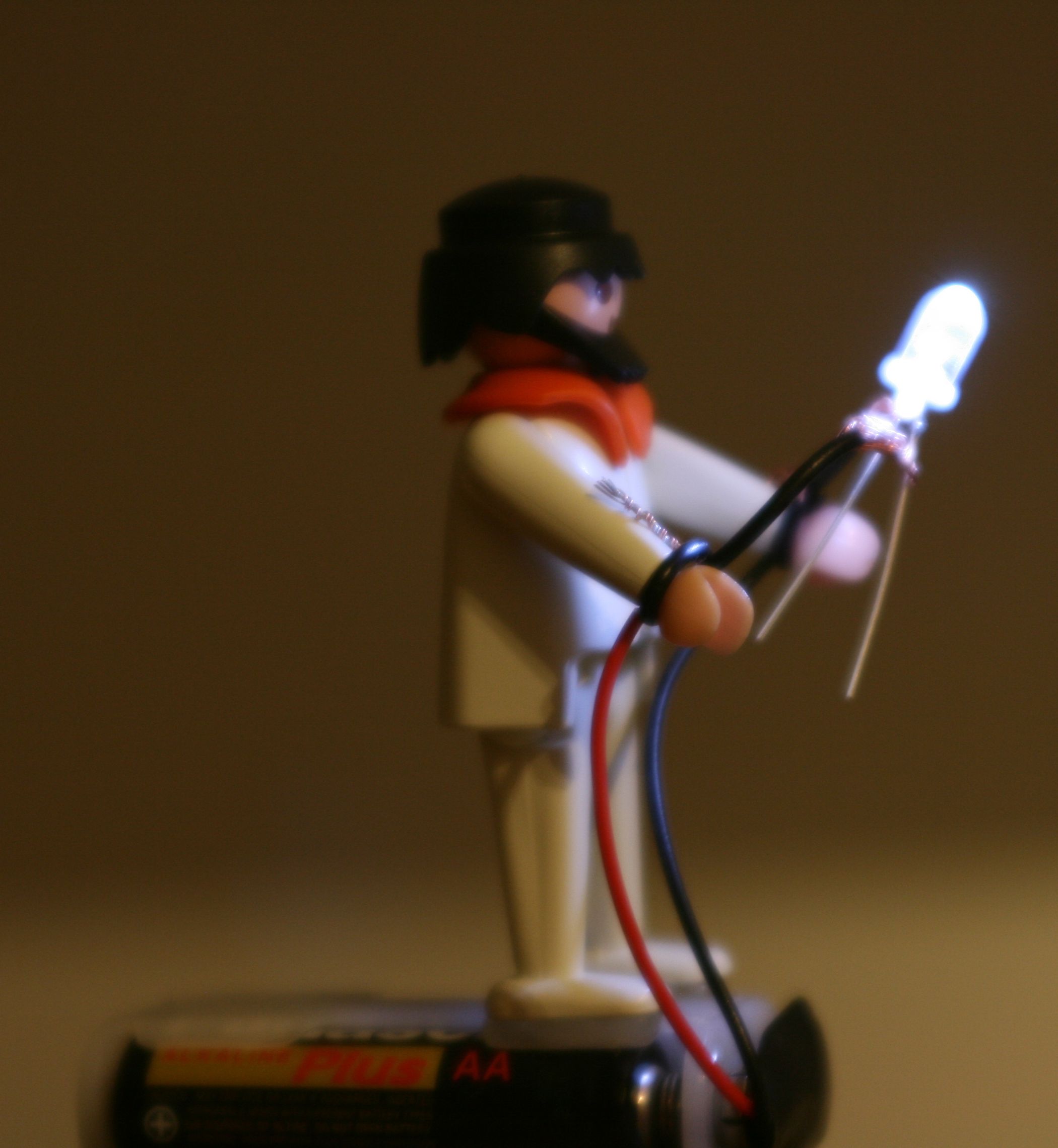 Playmobil 3V LED Tester : 7 Steps - Instructables