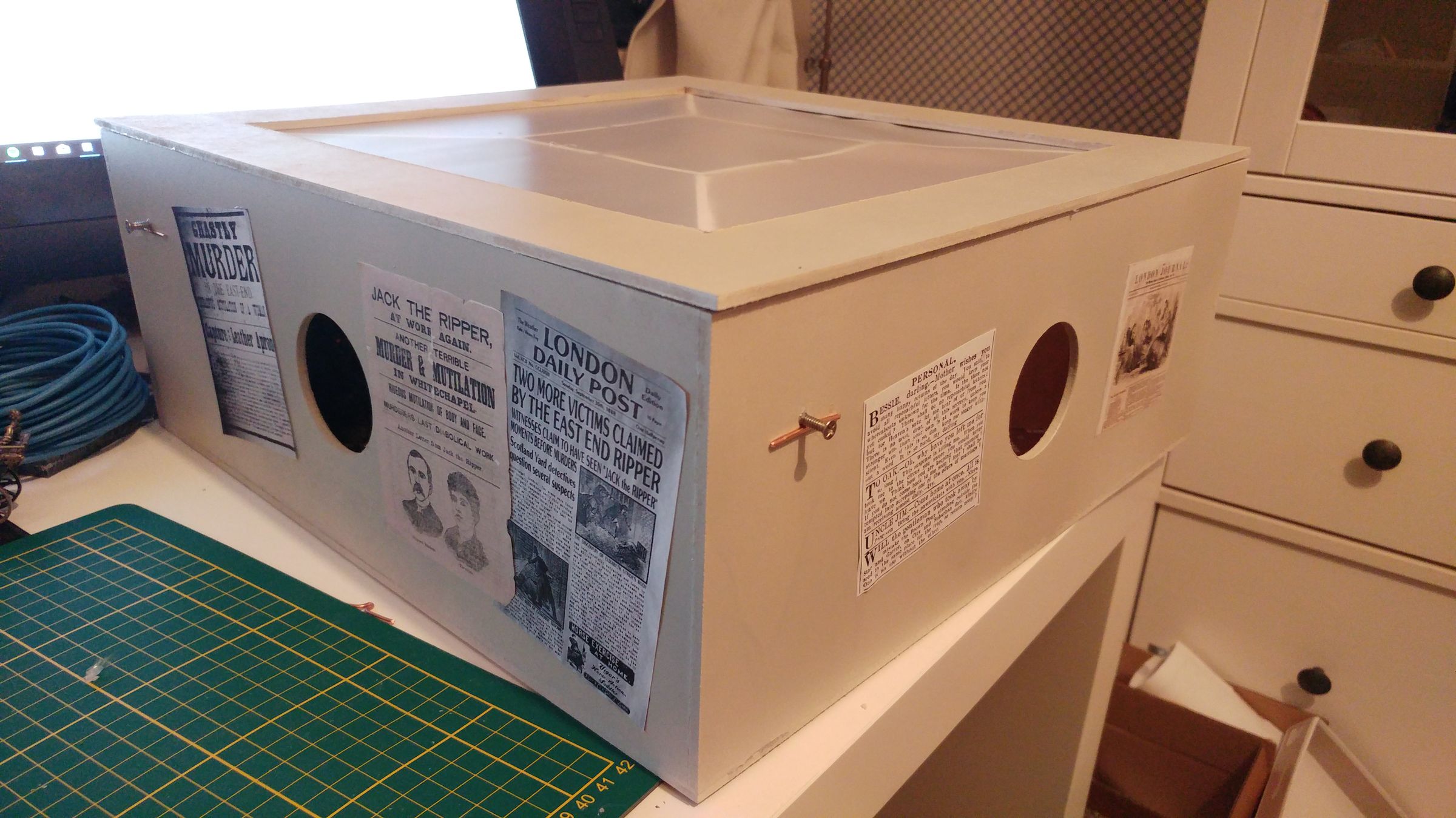 Peep-Show Box With LEDs : 5 Steps (with Pictures) - Instructables