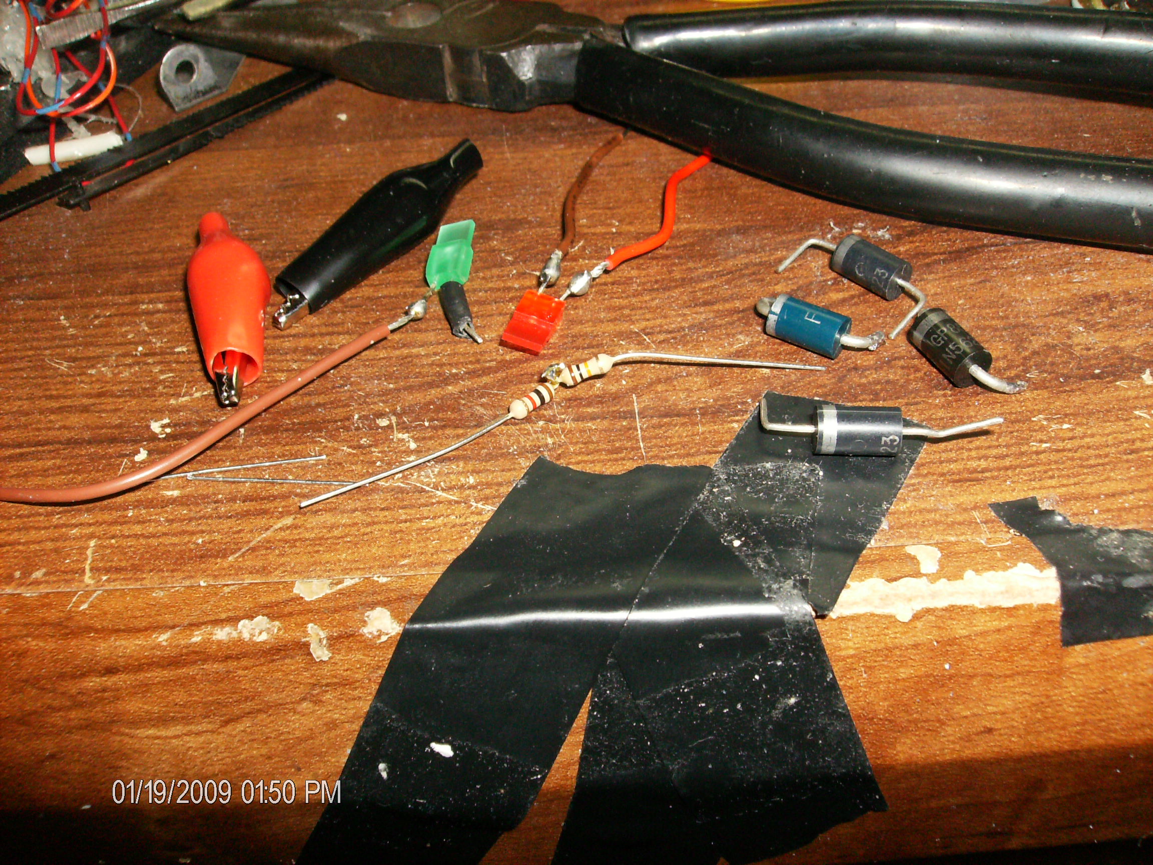 Test Tools: a Polarity Tester : 5 Steps - Instructables