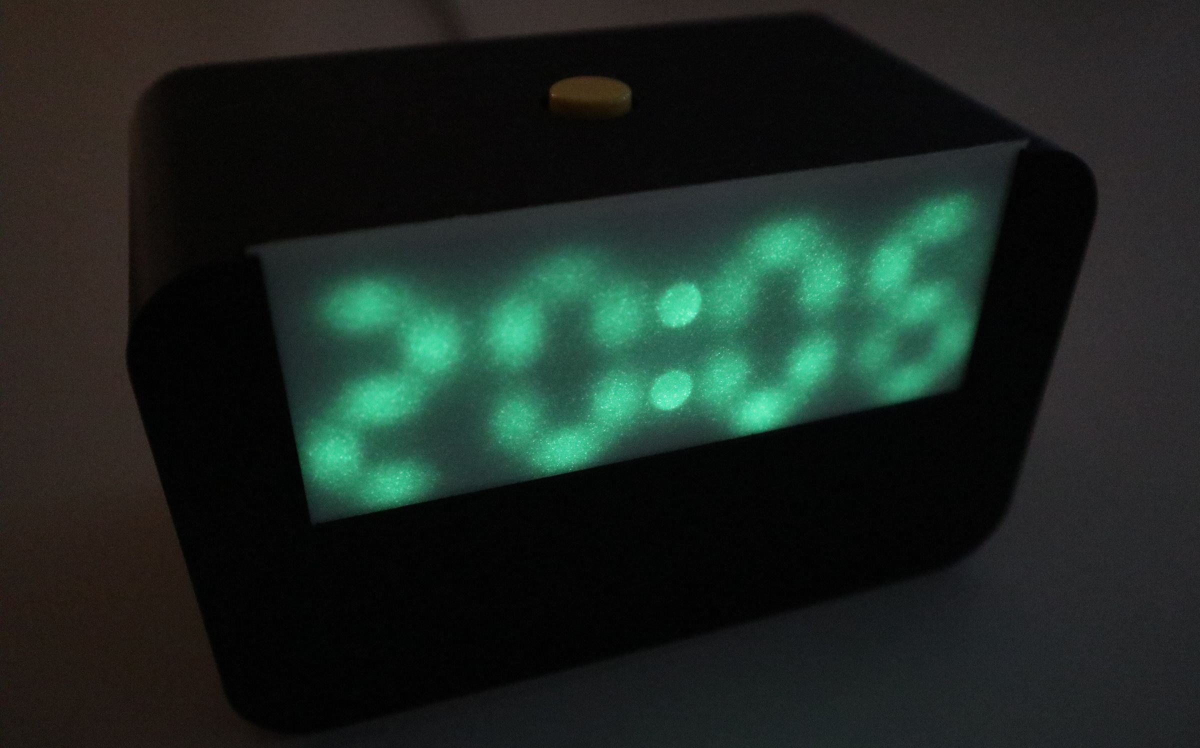 Photochromic & Glow-in-the-Dark Clock : 12 Steps (with Pictures) - Instructables