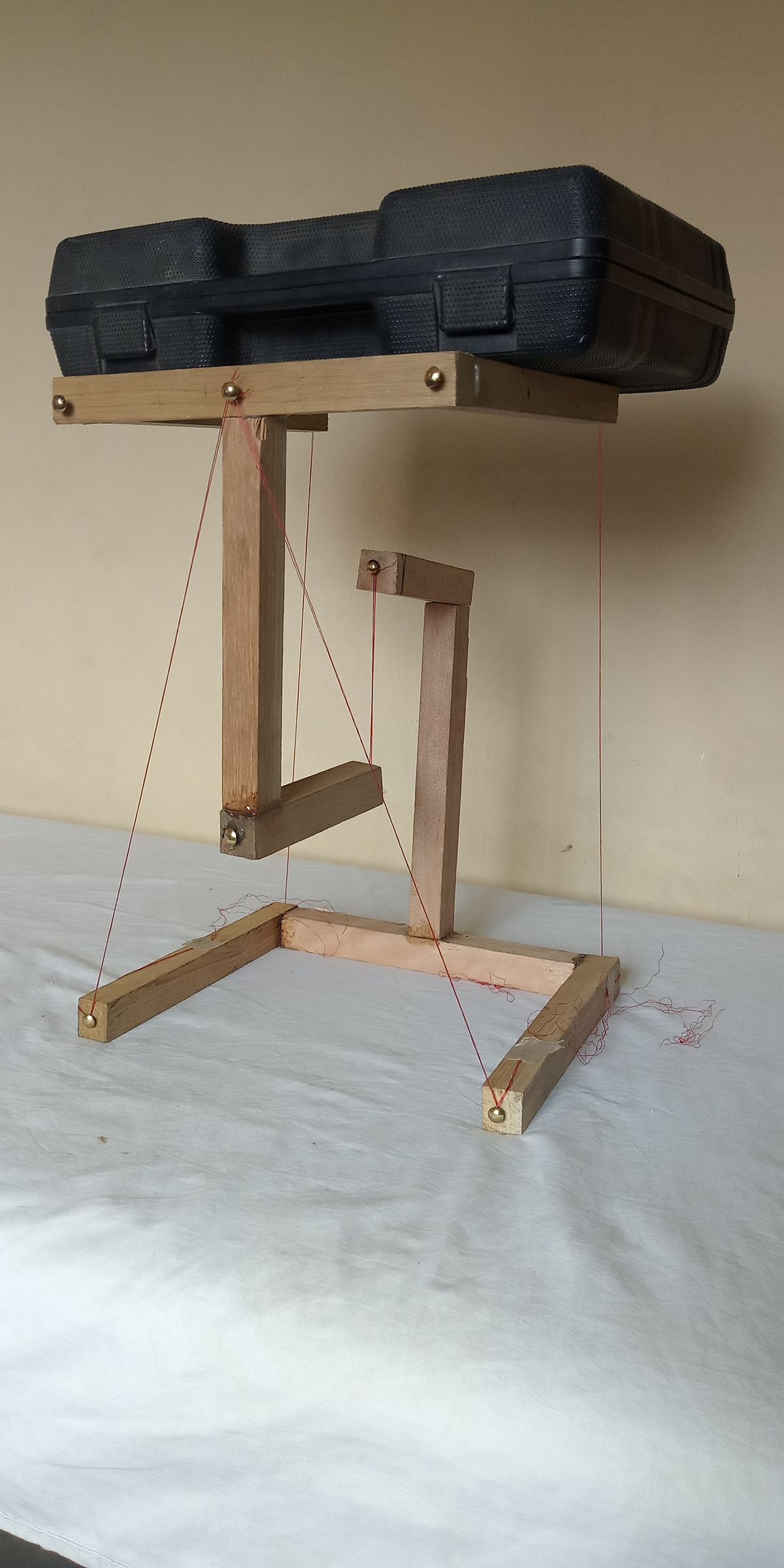 Scraps and Physics of a Tensegrity Structure : 12 Steps - Instructables
