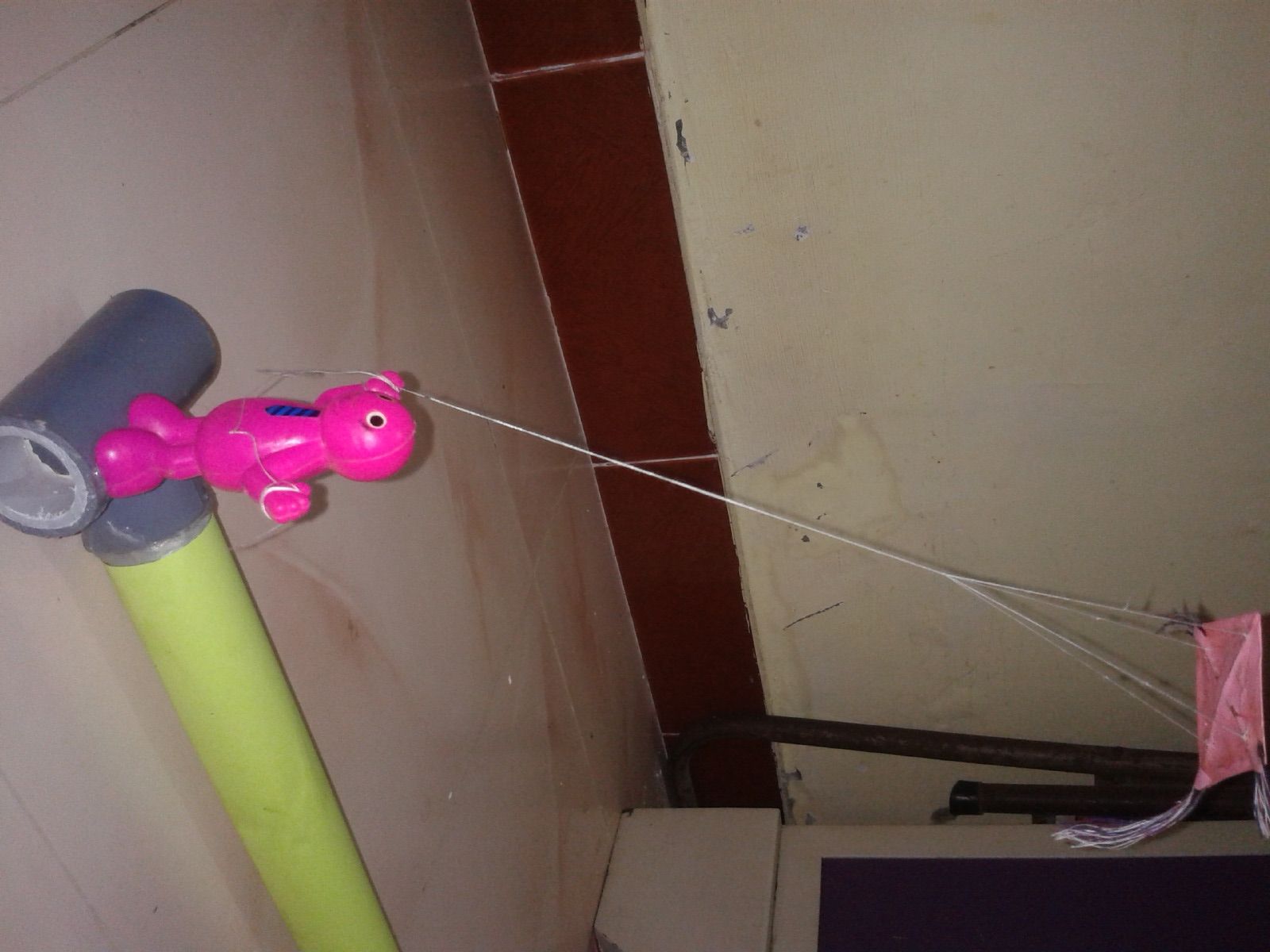 Table Top Flying Kite : 11 Steps (with Pictures) - Instructables