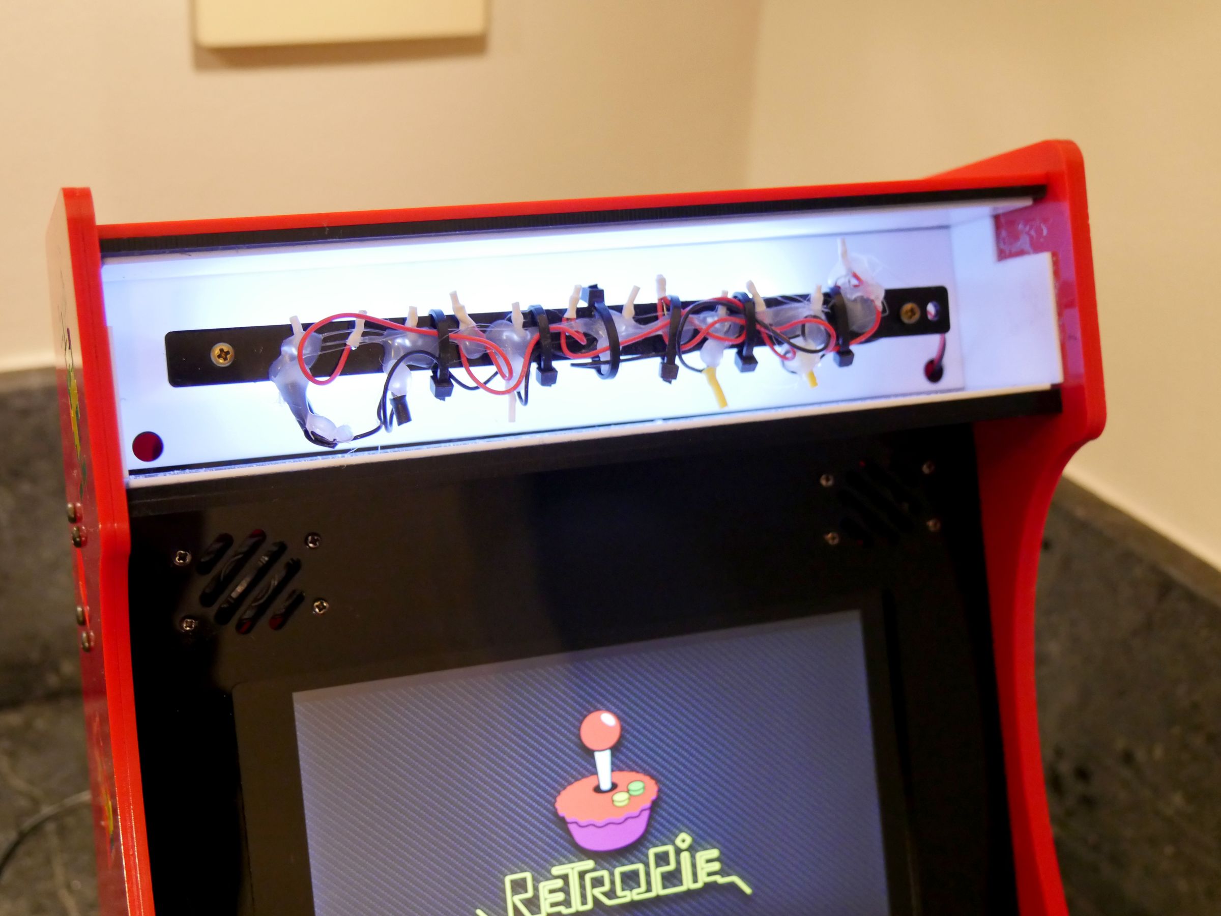 PIXELCADE - Mini Bartop Arcade With Integrated PIXEL LED Display : 13 ...