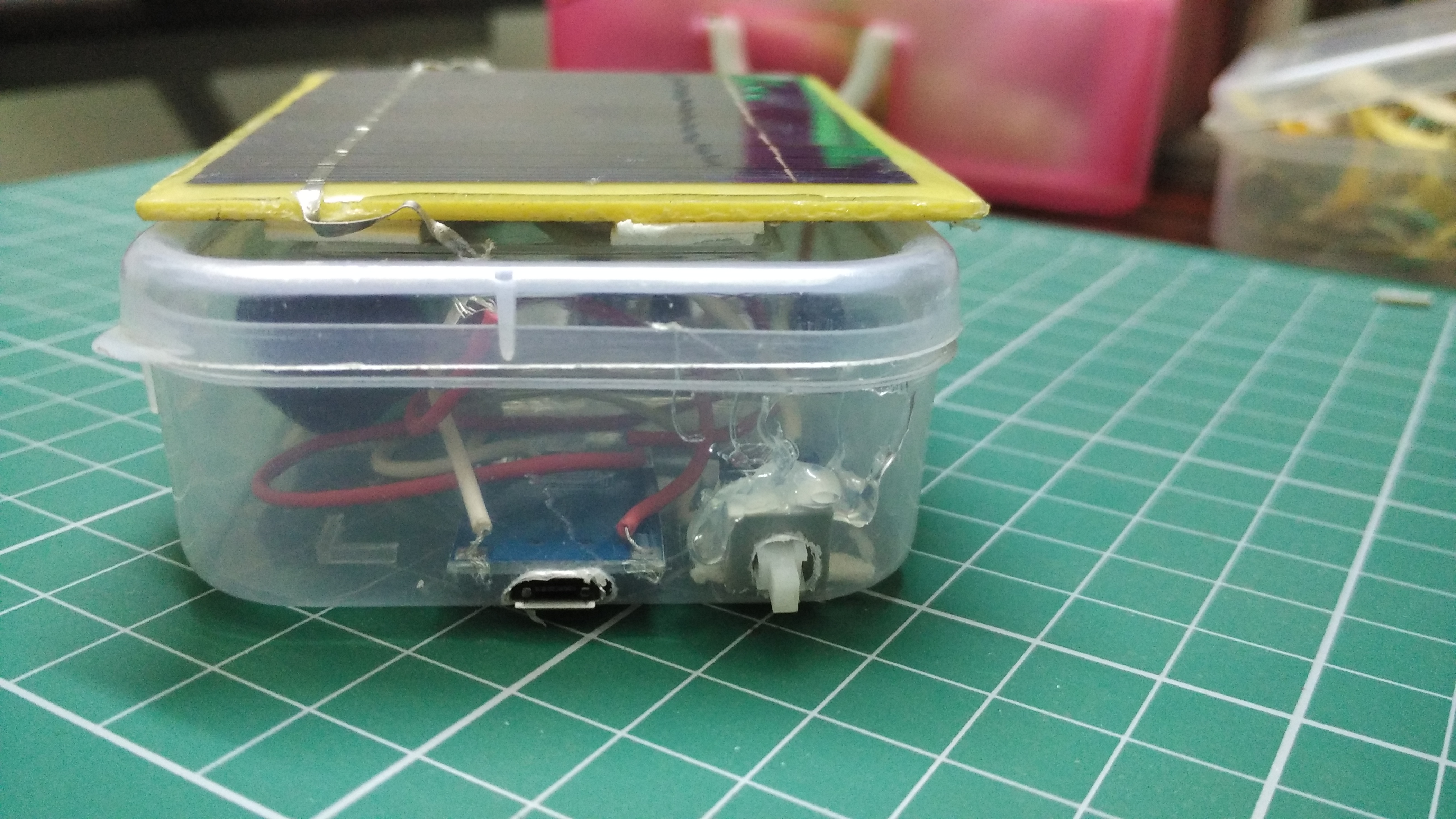 5 $ Solar Power Bank From Recycled Laptop Battery : 5 Steps (with ...