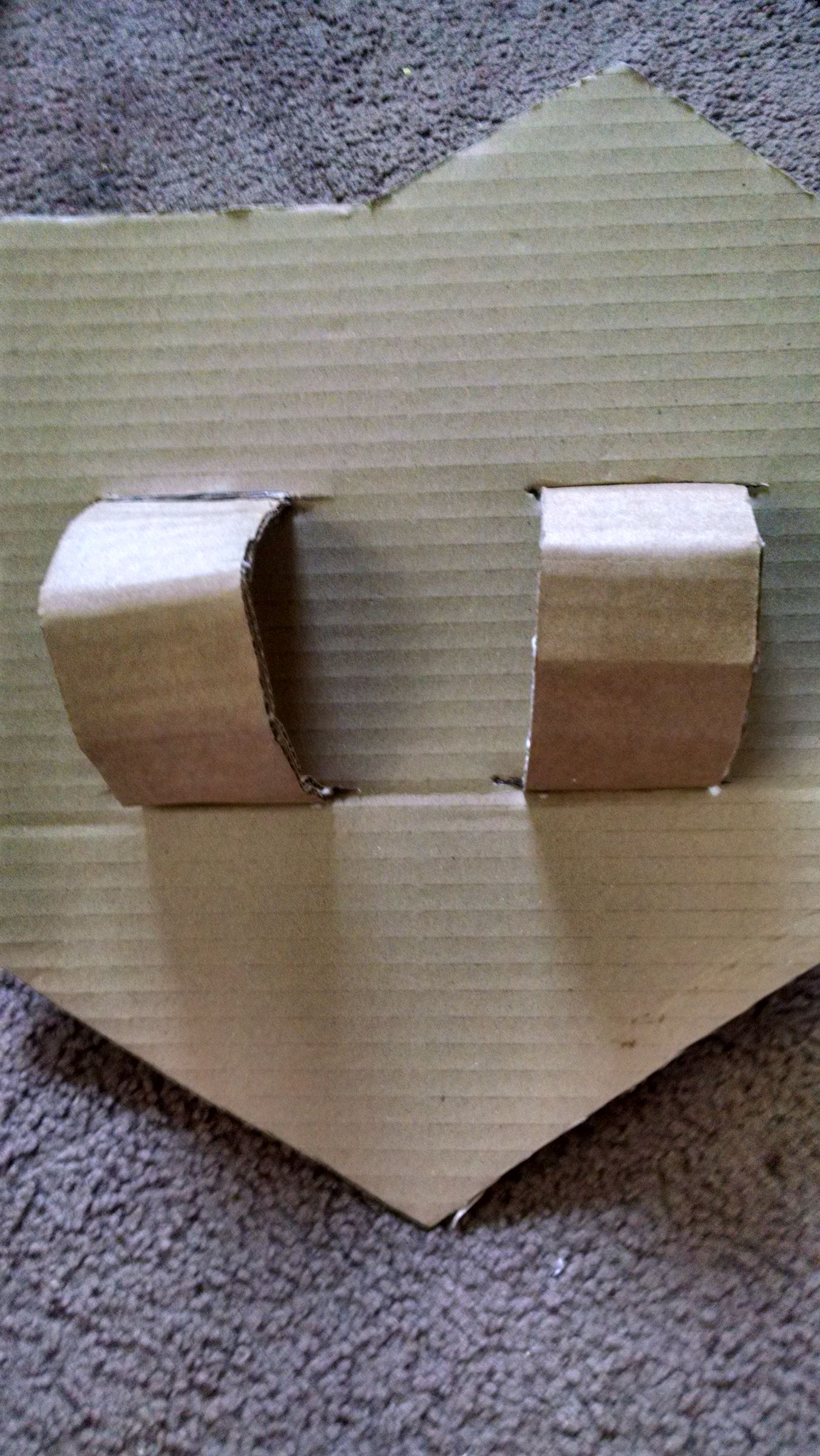 Young Link's Deku Kokiri Shield : 5 Steps - Instructables
