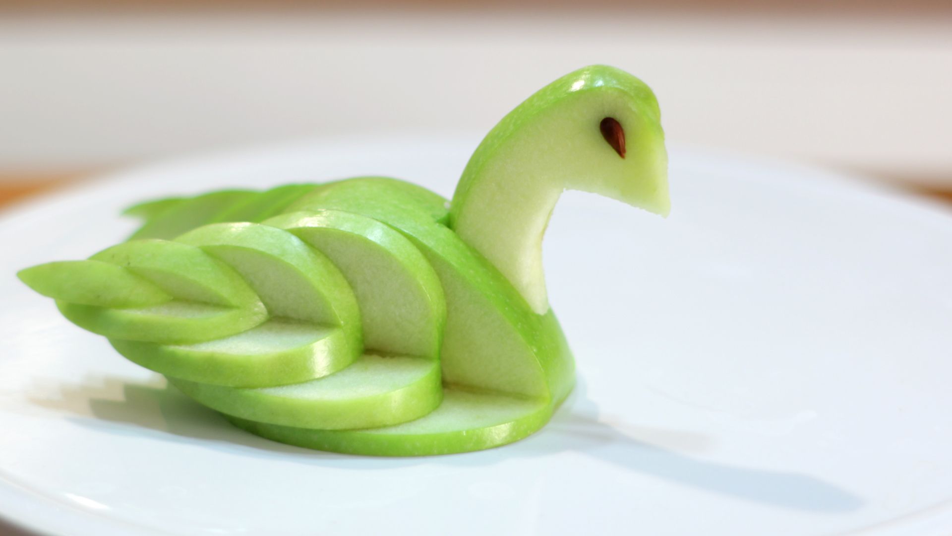 Edible Apple Swan : 9 Steps (with Pictures) - Instructables