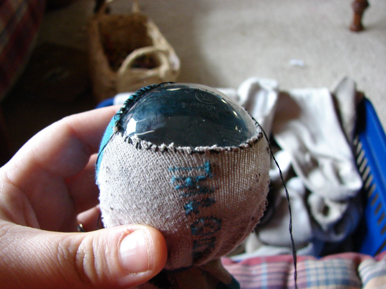 How to Mend a Sock : 8 Steps (with Pictures) - Instructables