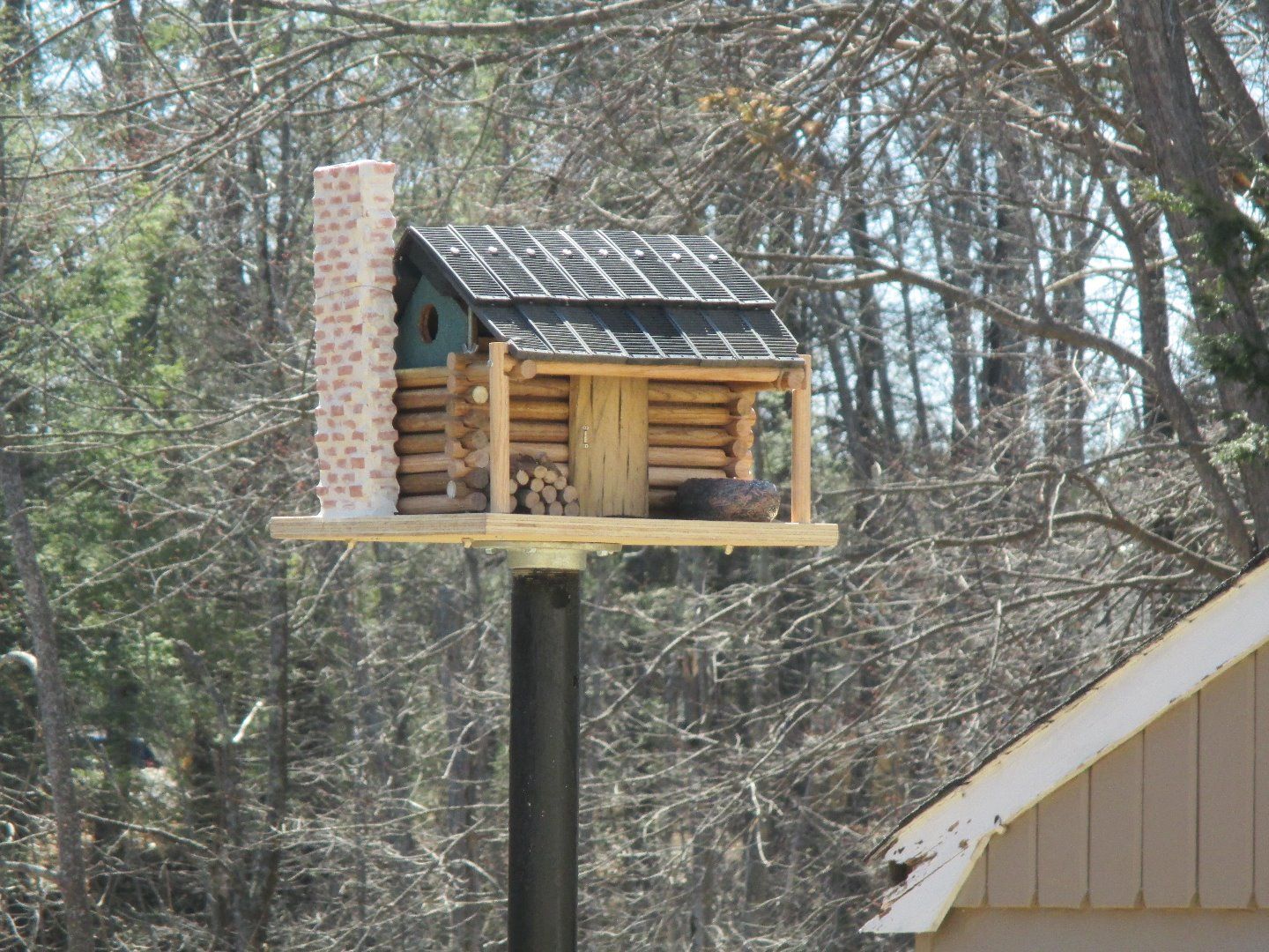 Log Cabin Birdhouse - to Scale! : 12 Steps (with Pictures) - Instructables