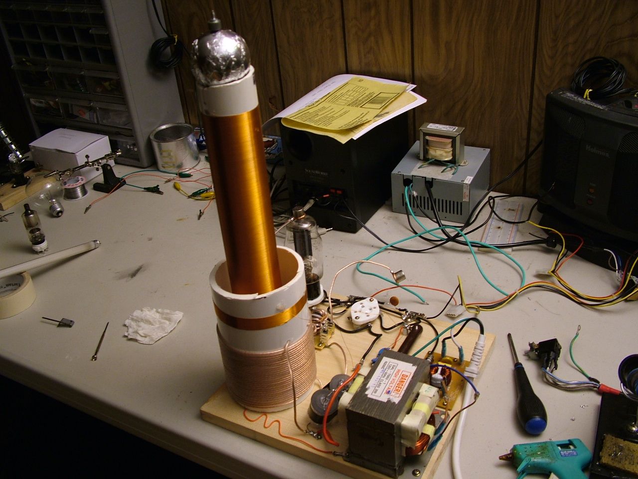 How to Build a Vacuum Tube Tesla Coil (VTTC) : 10 Steps (with Pictures ...