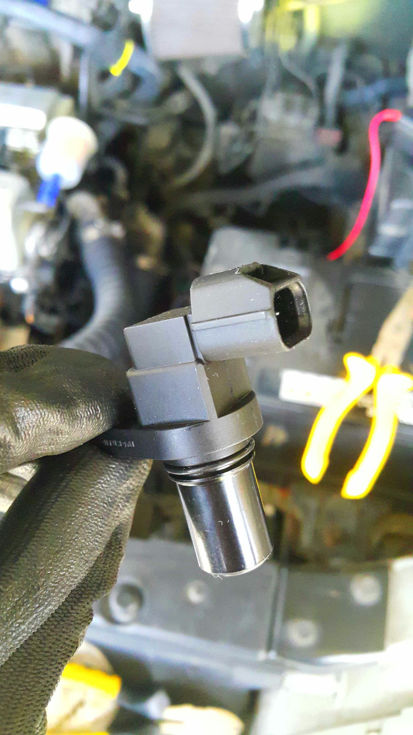Replacing Transmission Speed Sensors (Hyundai Trajet 2000). : 5 Steps ...