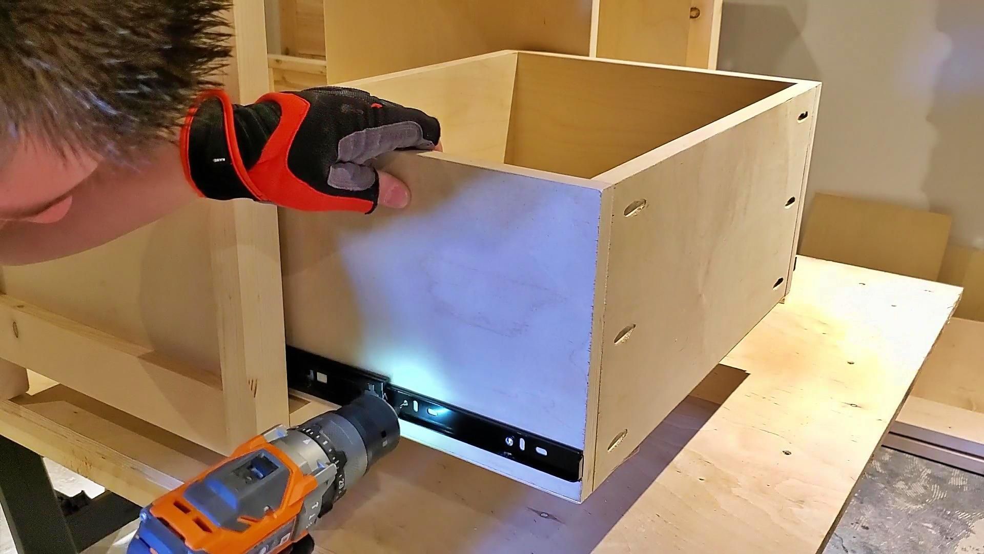 Beginners Guide to Drawers. Measure, Cut, Assemble, Mount, Finish. No ...