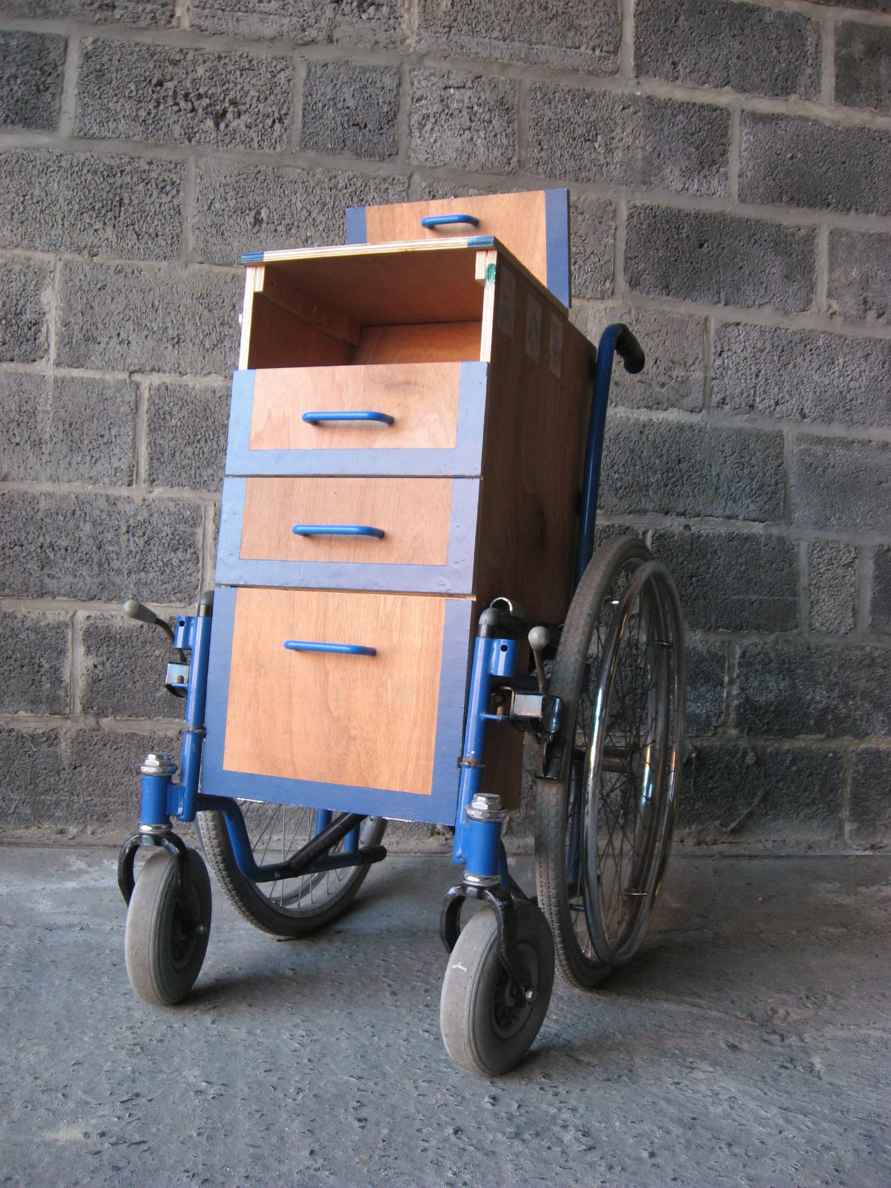 Wheelchair Workstation : 8 Steps (with Pictures) - Instructables