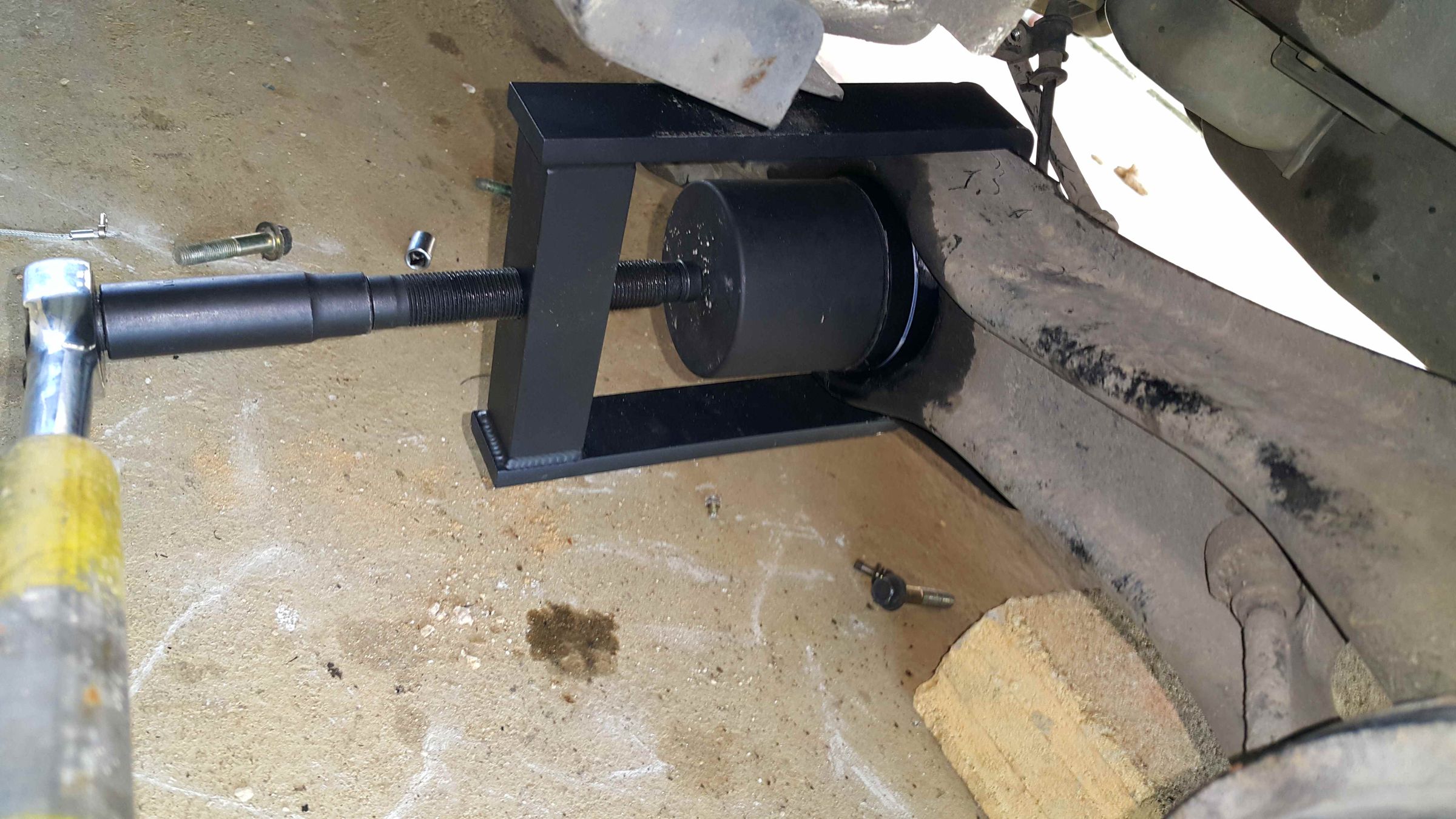 Replacing Trailing Arm Bushings on My Honda Civic! : 4 Steps ...