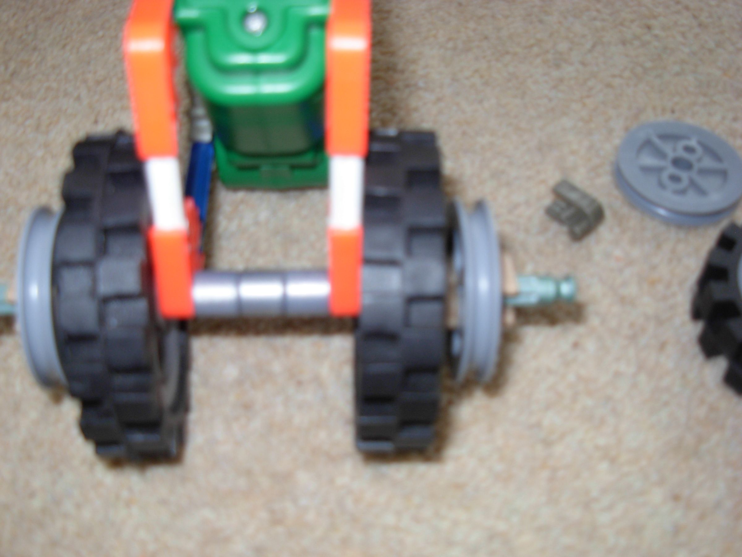 K'nex Simple 4 Wheel Drive Car : 4 Steps - Instructables