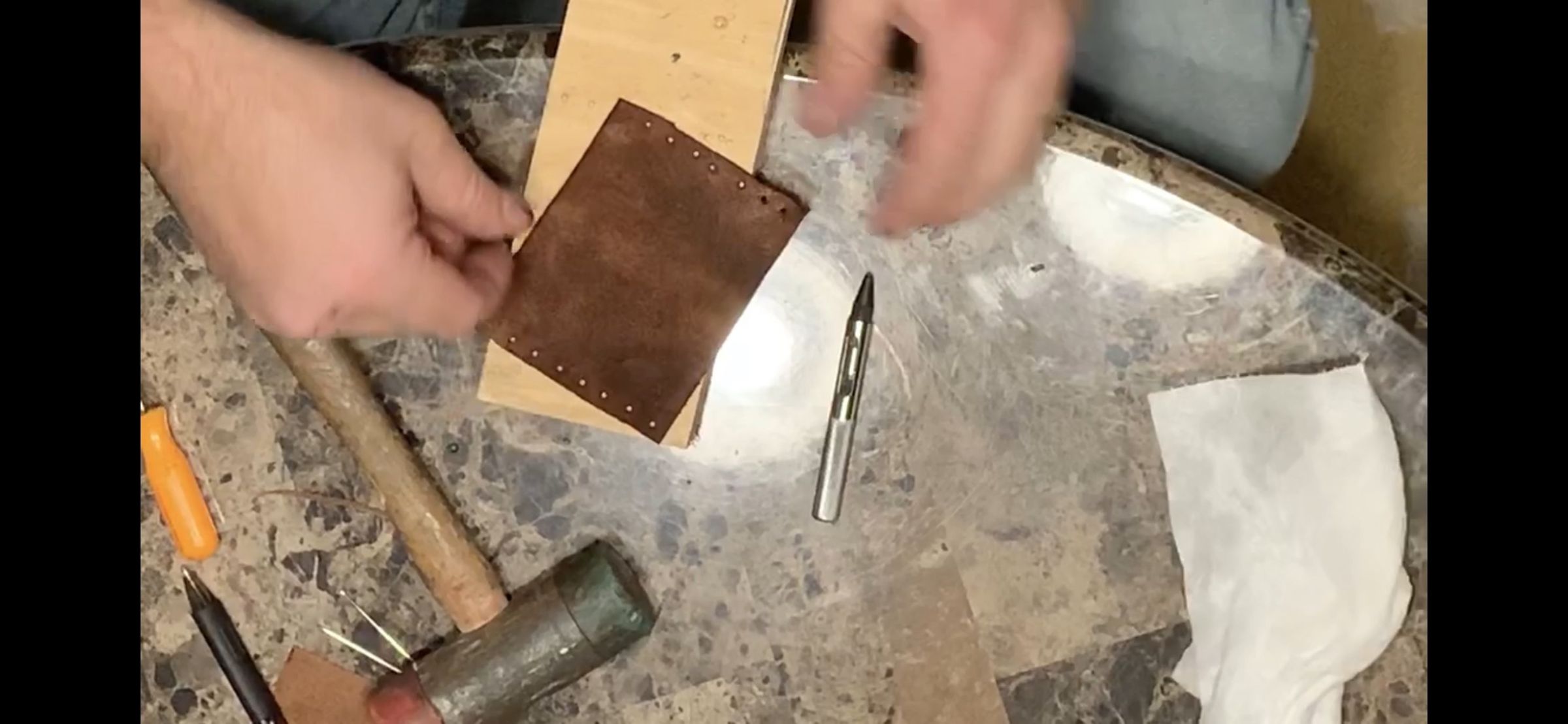 EASY LEATHER GRIPS FOR MOTORCYCLE : 6 Steps (with Pictures) - Instructables