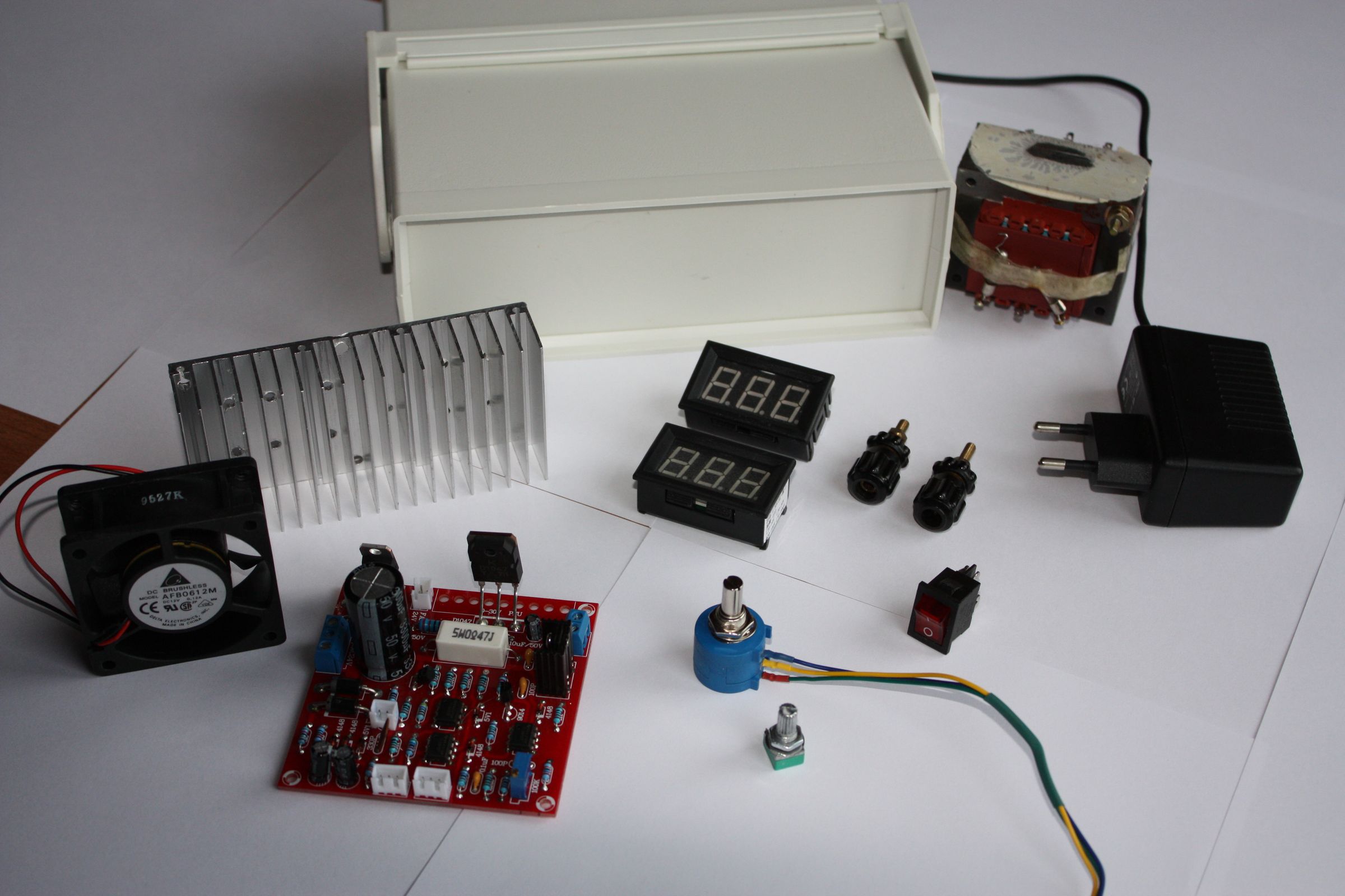 Small Variable Power Supply : 4 Steps (with Pictures) - Instructables