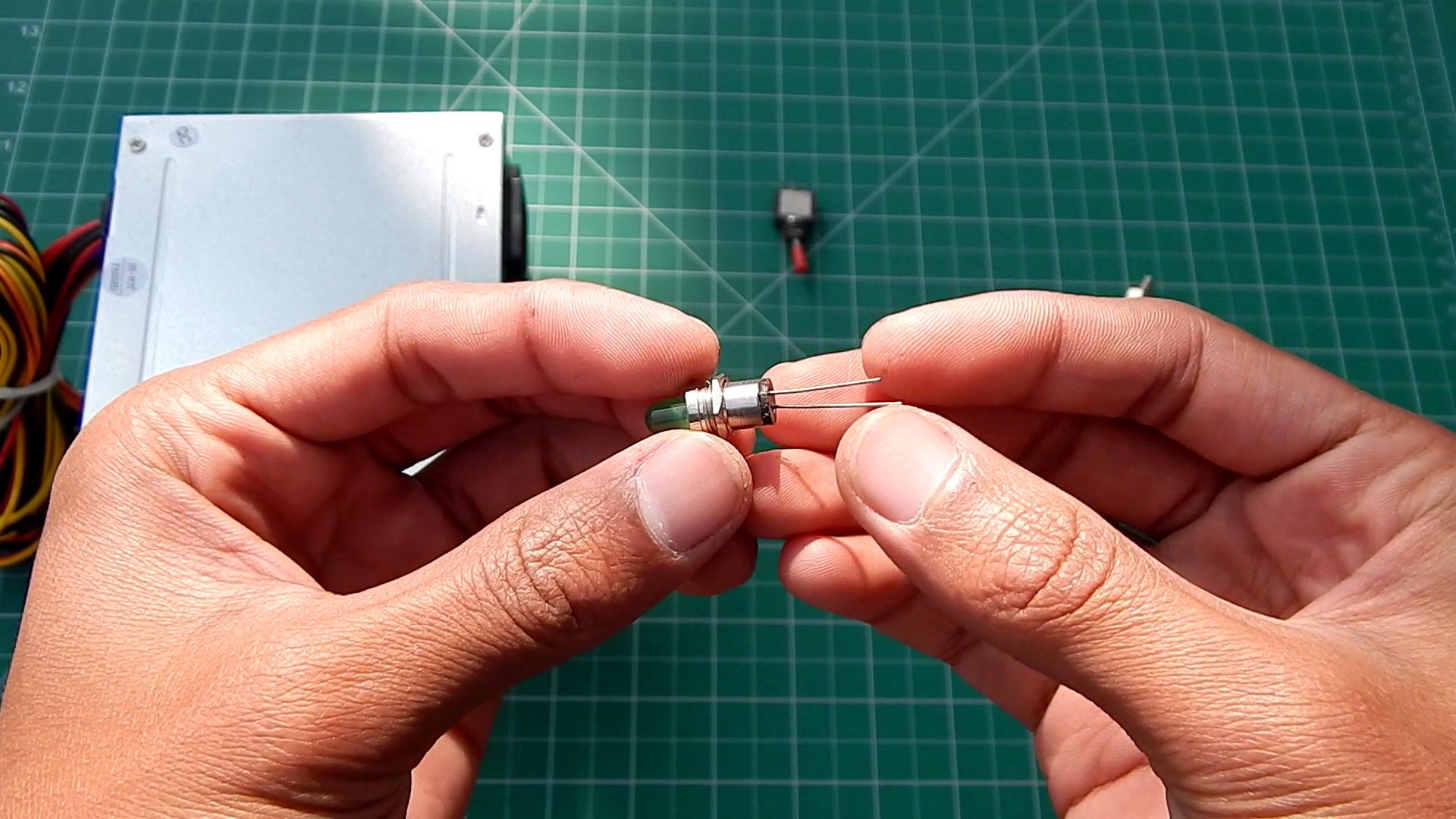 DIY Bench Power Supply With Old Computer SMPS : 13 Steps (with Pictures ...