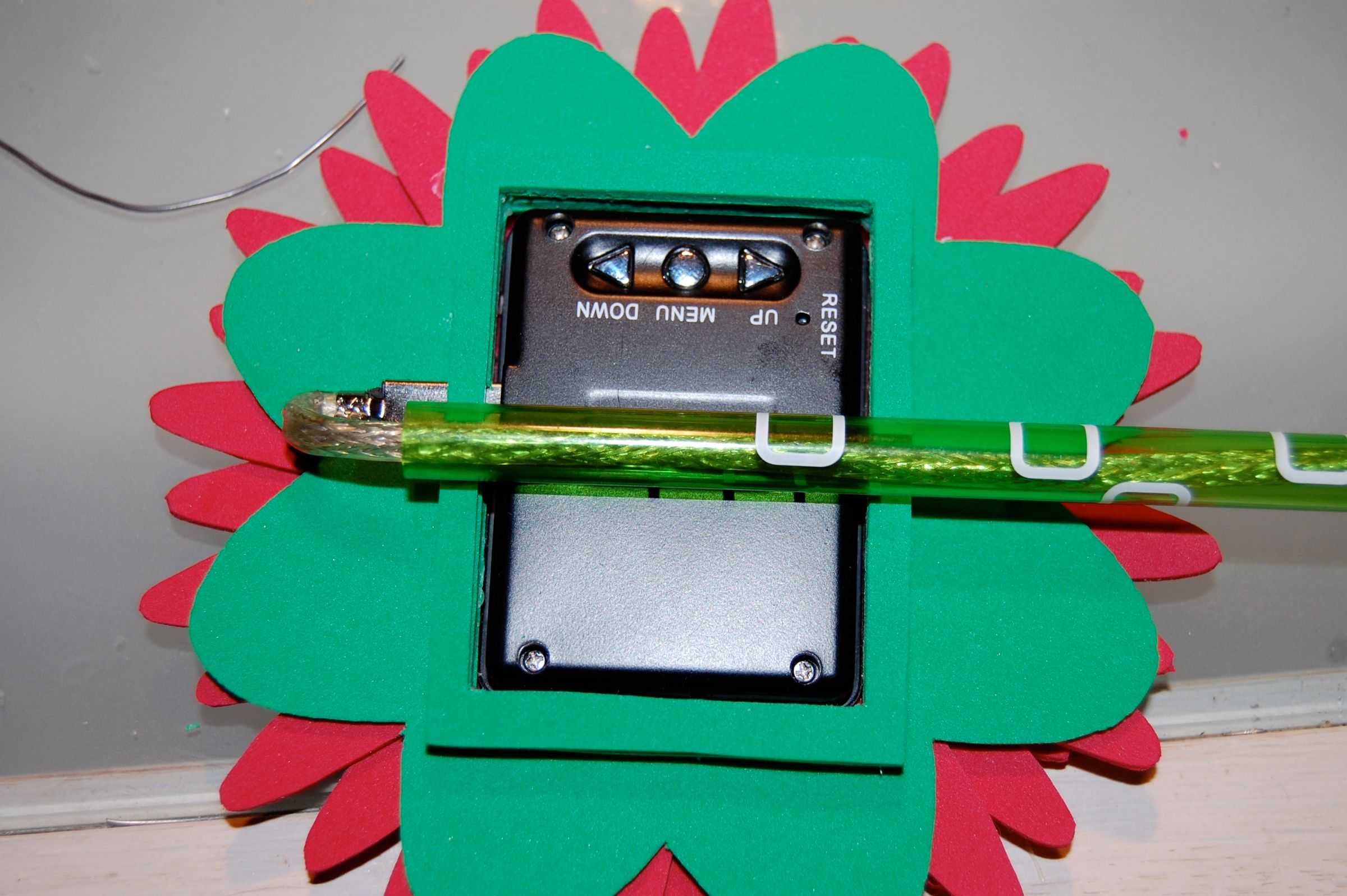 Solar Powered Digital Picture Frame : 11 Steps (with Pictures ...