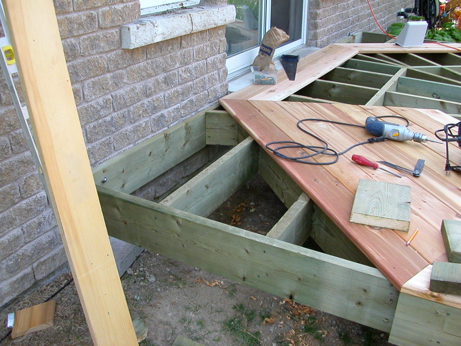 How to Build an Octagonal Deck : 24 Steps (with Pictures) - Instructables