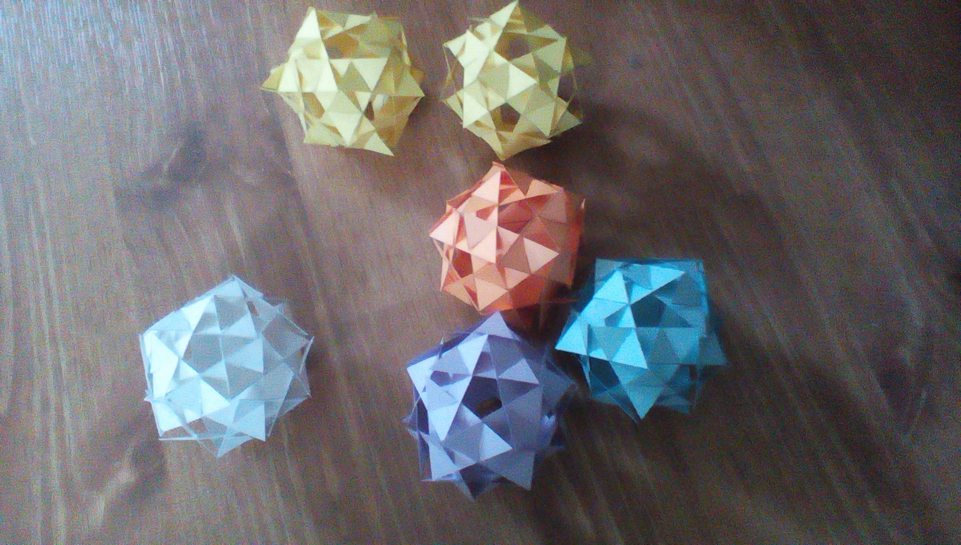 Paper Snowball #1 : 4 Steps (with Pictures) - Instructables