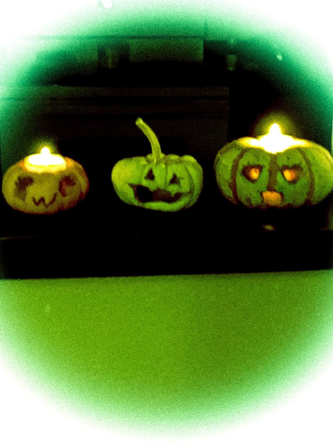 𝓜𝓲𝓷𝓲 𝓔𝓶𝓸𝓳𝓲 😄💩👻𝓟𝓾𝓶𝓹𝓴𝓲𝓷𝓼 🎃... : 4 Steps - Instructables