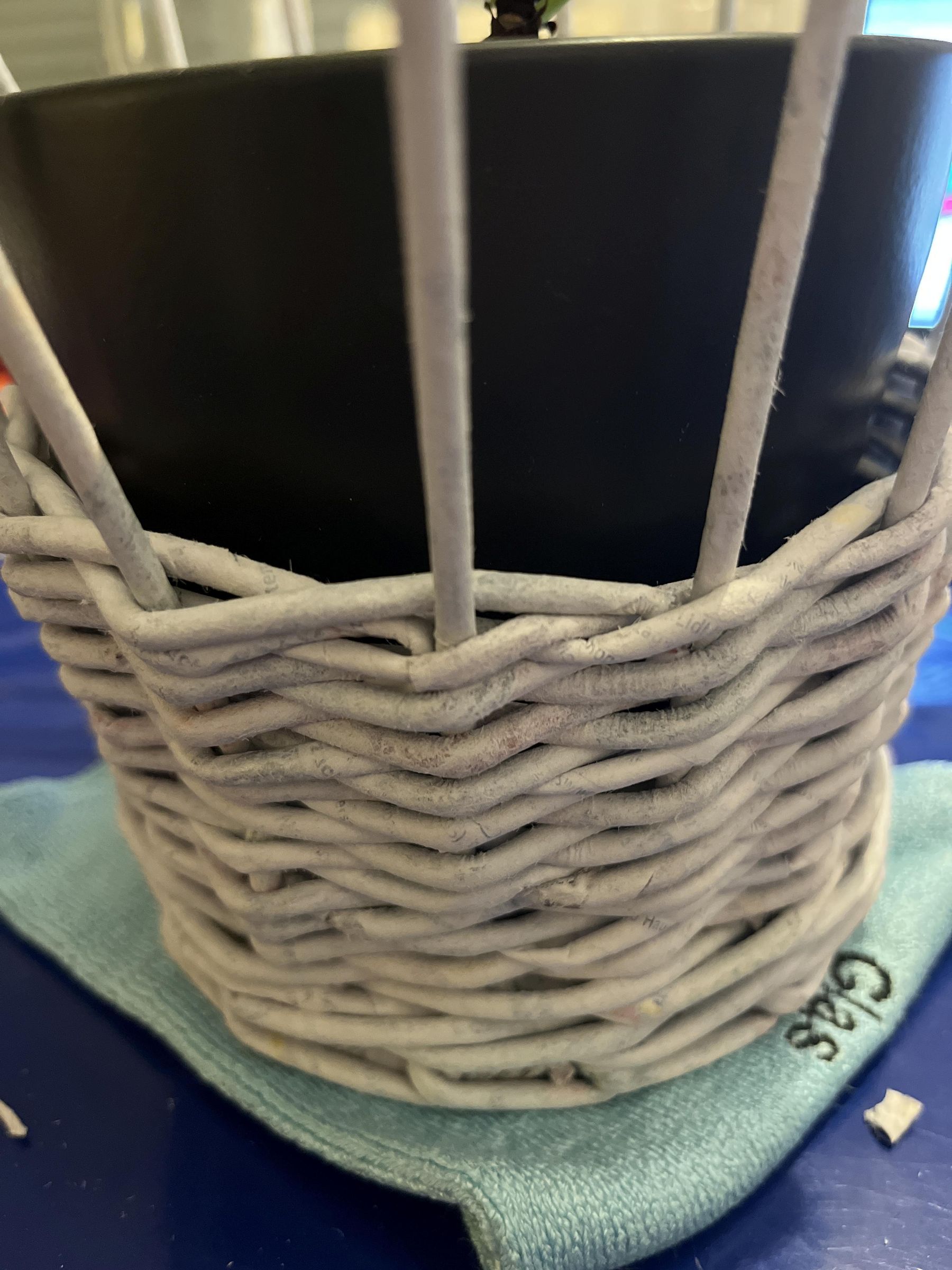 Woven Basket Made From Newspaper : 13 Steps (with Pictures) - Instructables