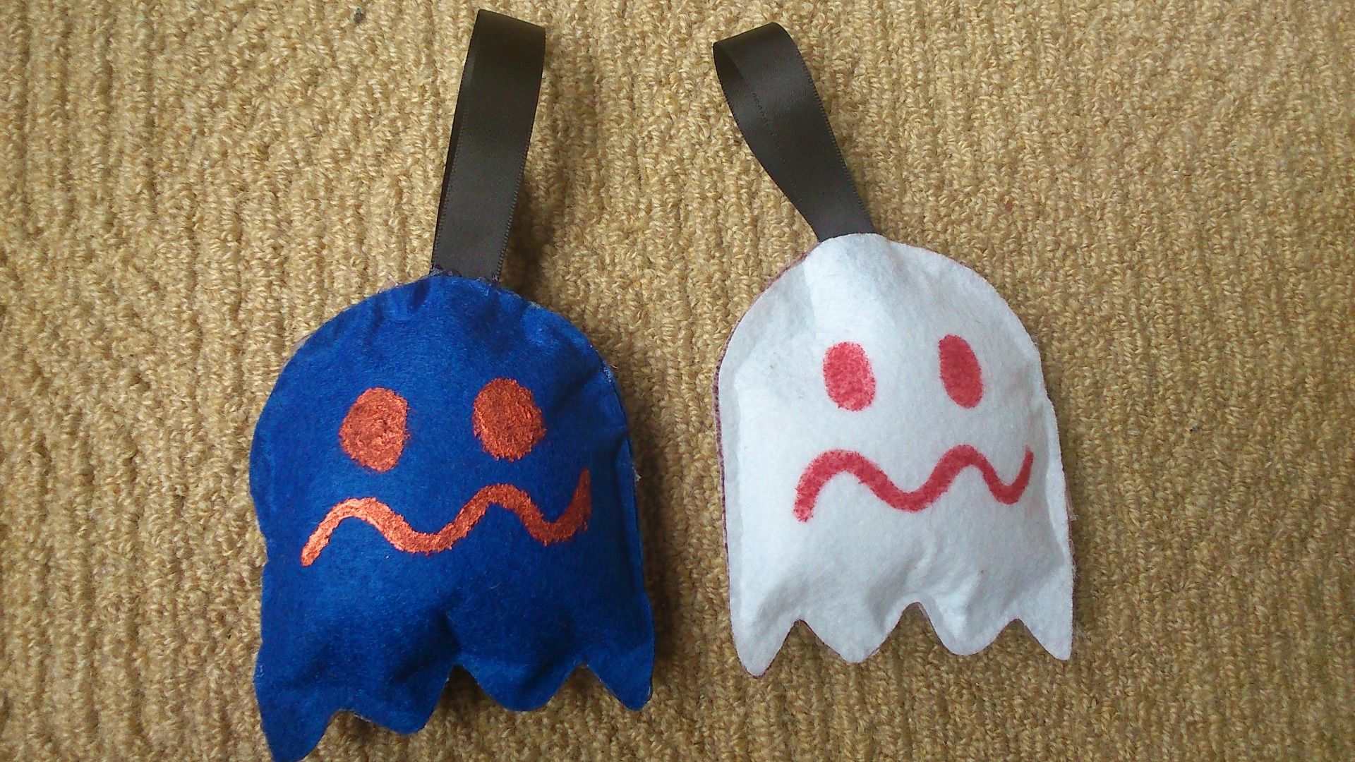 No-Sew Stuffed Pac Man Toy/Decorations : 6 Steps (with Pictures ...