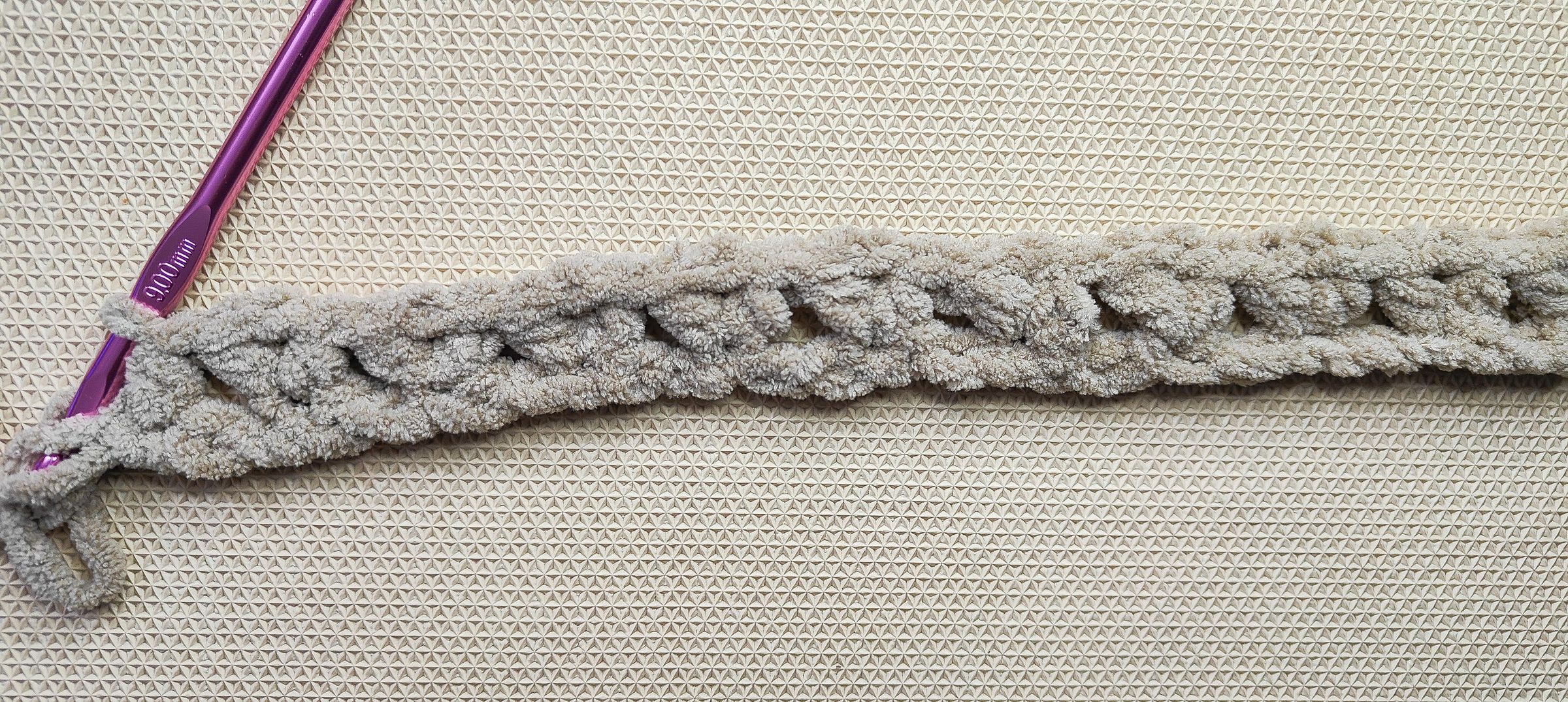 Easy Crochet Chunky Blanket Pattern and Tutorial : 5 Steps (with ...