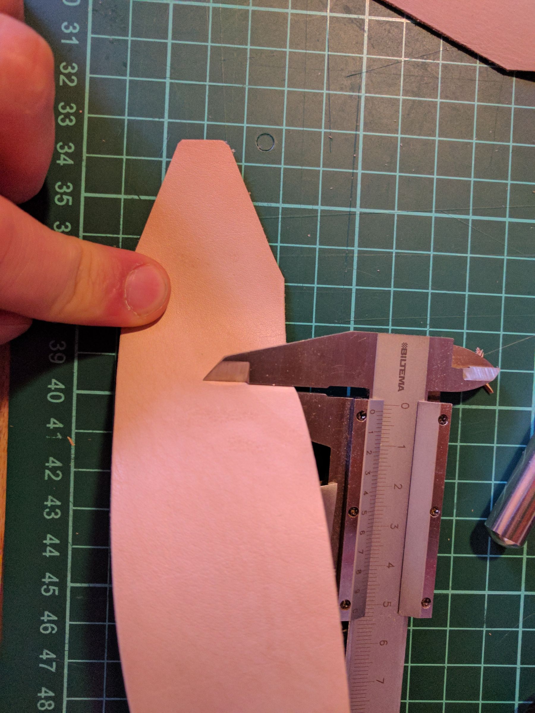 Leather Compass Case : 9 Steps (with Pictures) - Instructables
