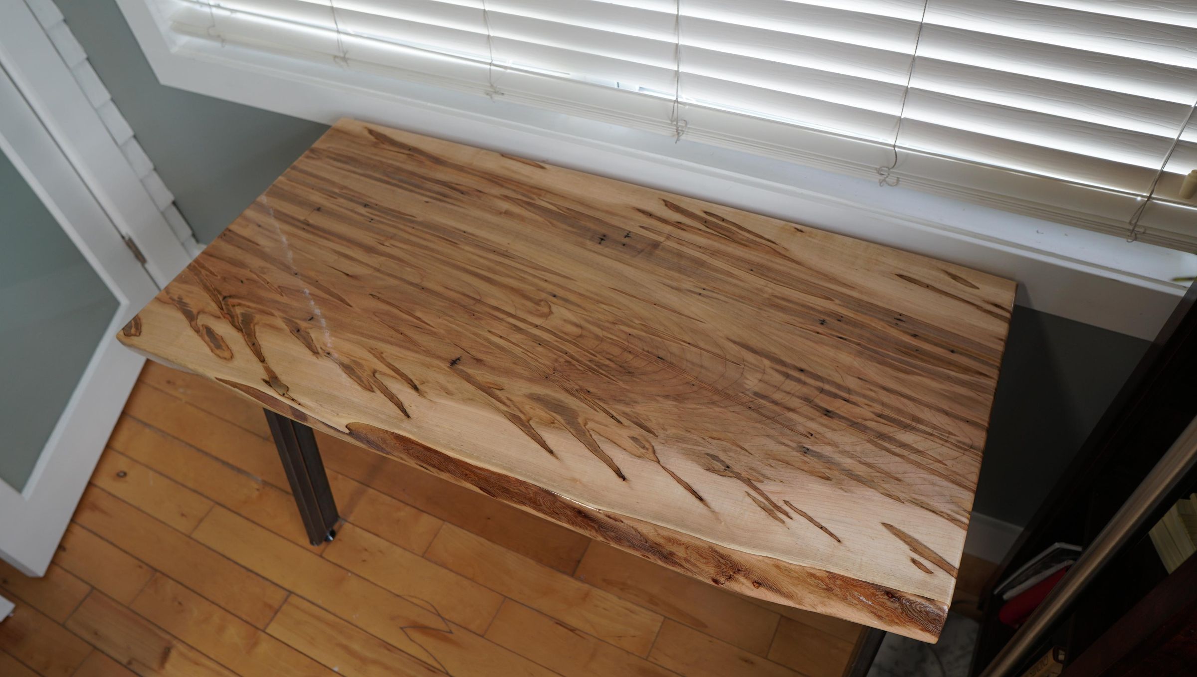 How to Make a Live Edge Desk : 5 Steps (with Pictures) - Instructables