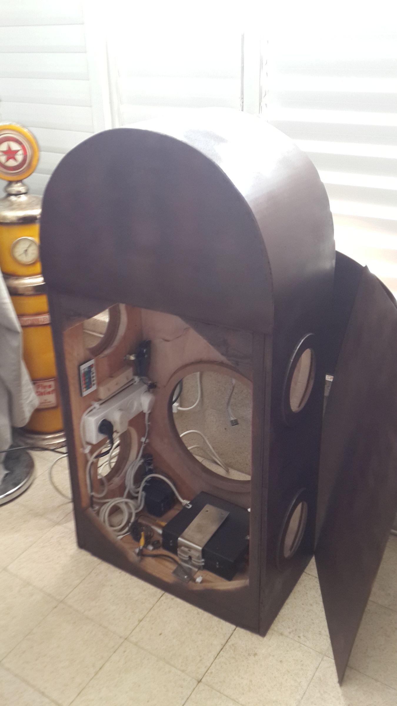 DIY Disco-Karaoke Jukebox : 36 Steps (with Pictures) - Instructables